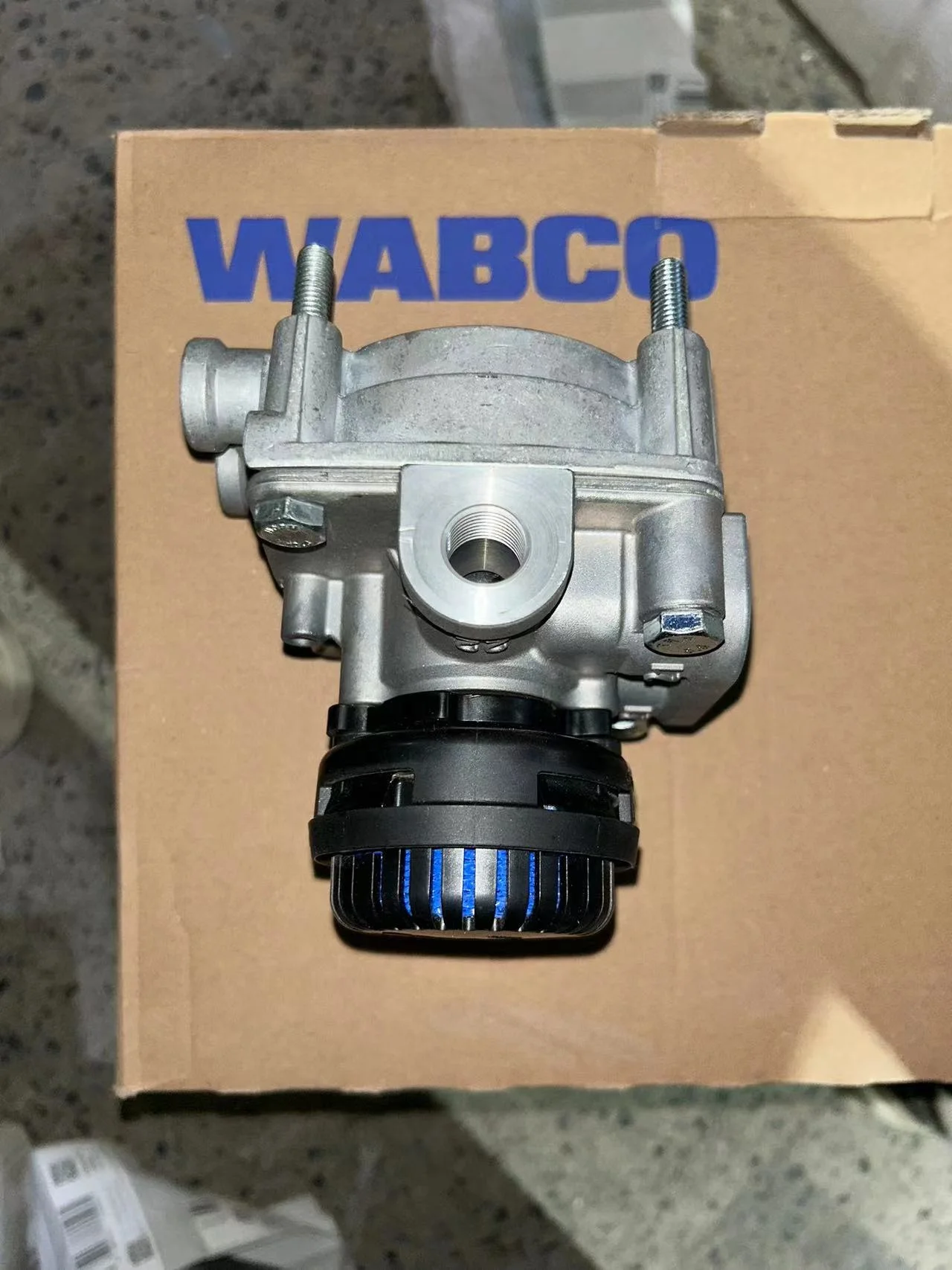 Wabco 9730112080 124544 425444 41211072 Relay Valve Kamaz 5490 54901 ...
