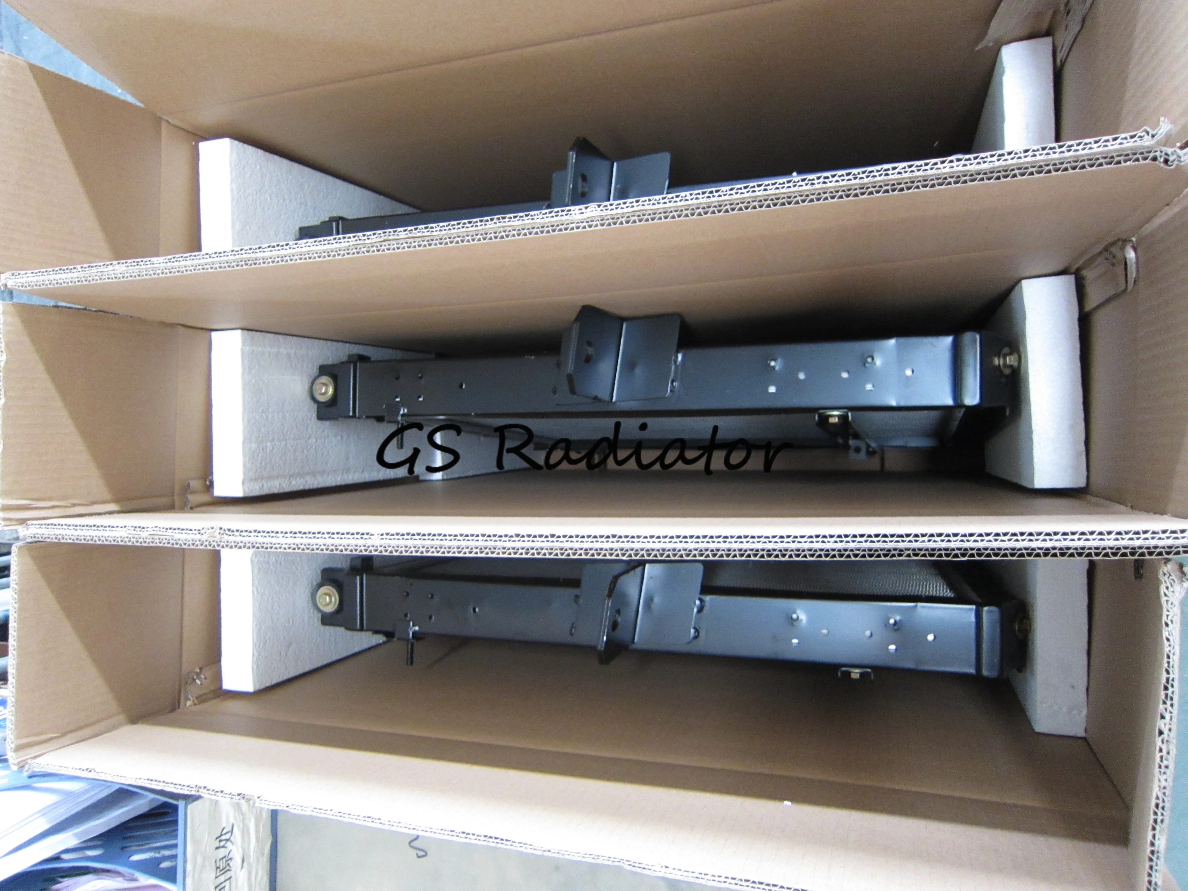 Universal Auto Parts - Efficient Engine Coolers for Trucks