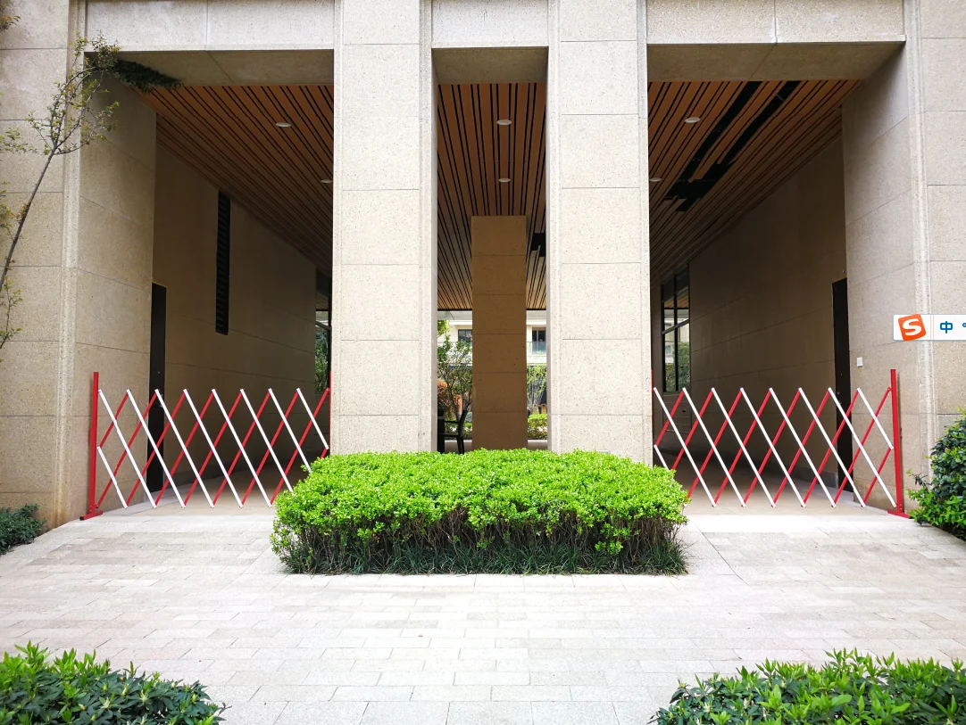 MAXPAND Customized Steel Collapsible Scissor Fence