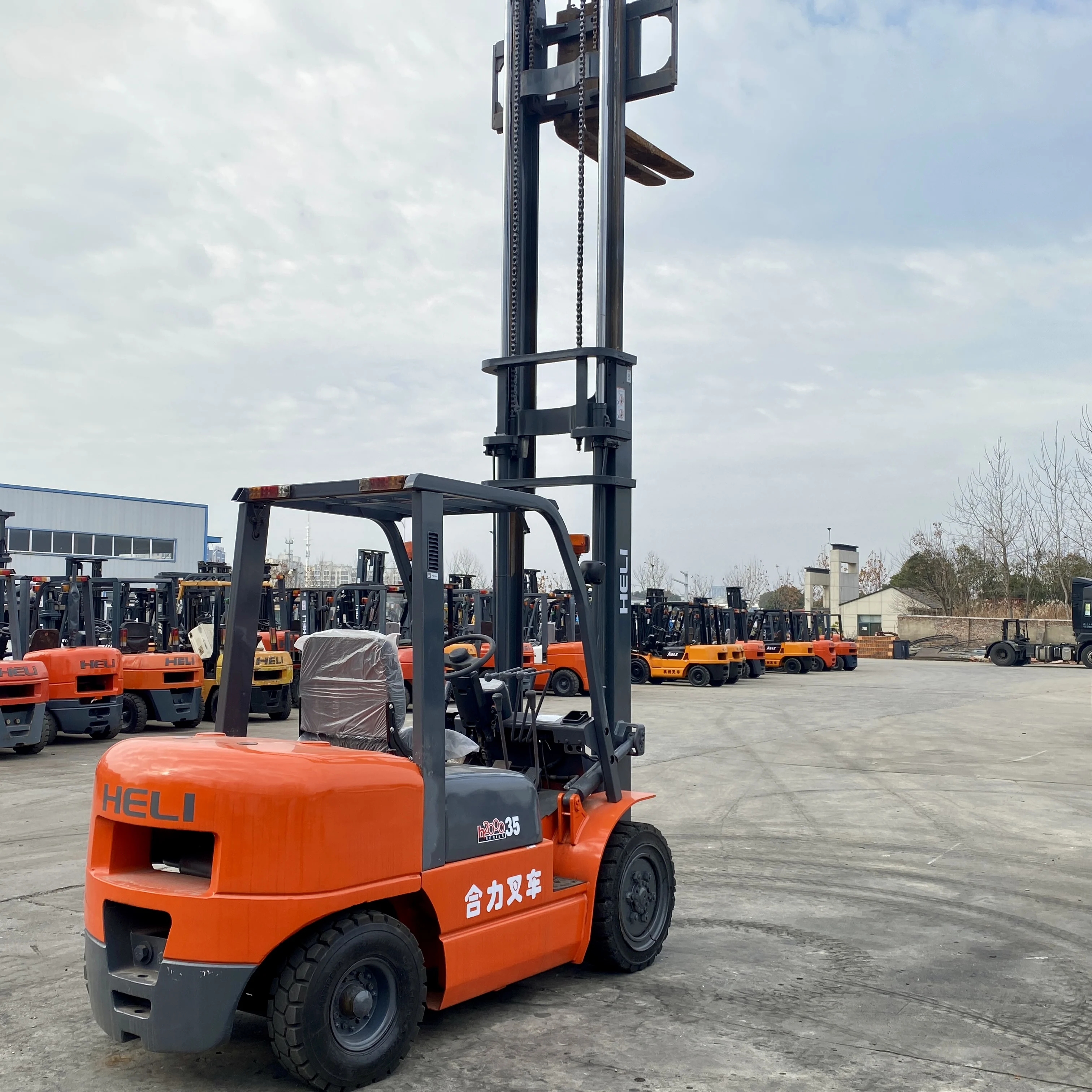 Heli H2000-35 Hydraulic Forklift Stacker Small Loading And Unloading ...