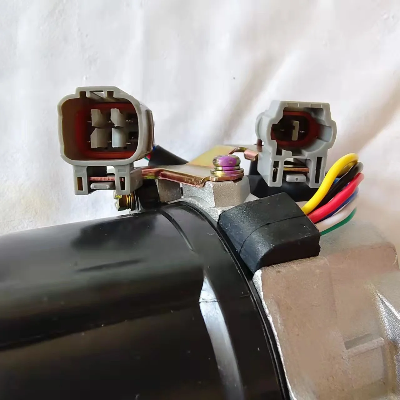 Ignition Distributor for Toyota 3y Engine - ZUYIKO 19030-73010