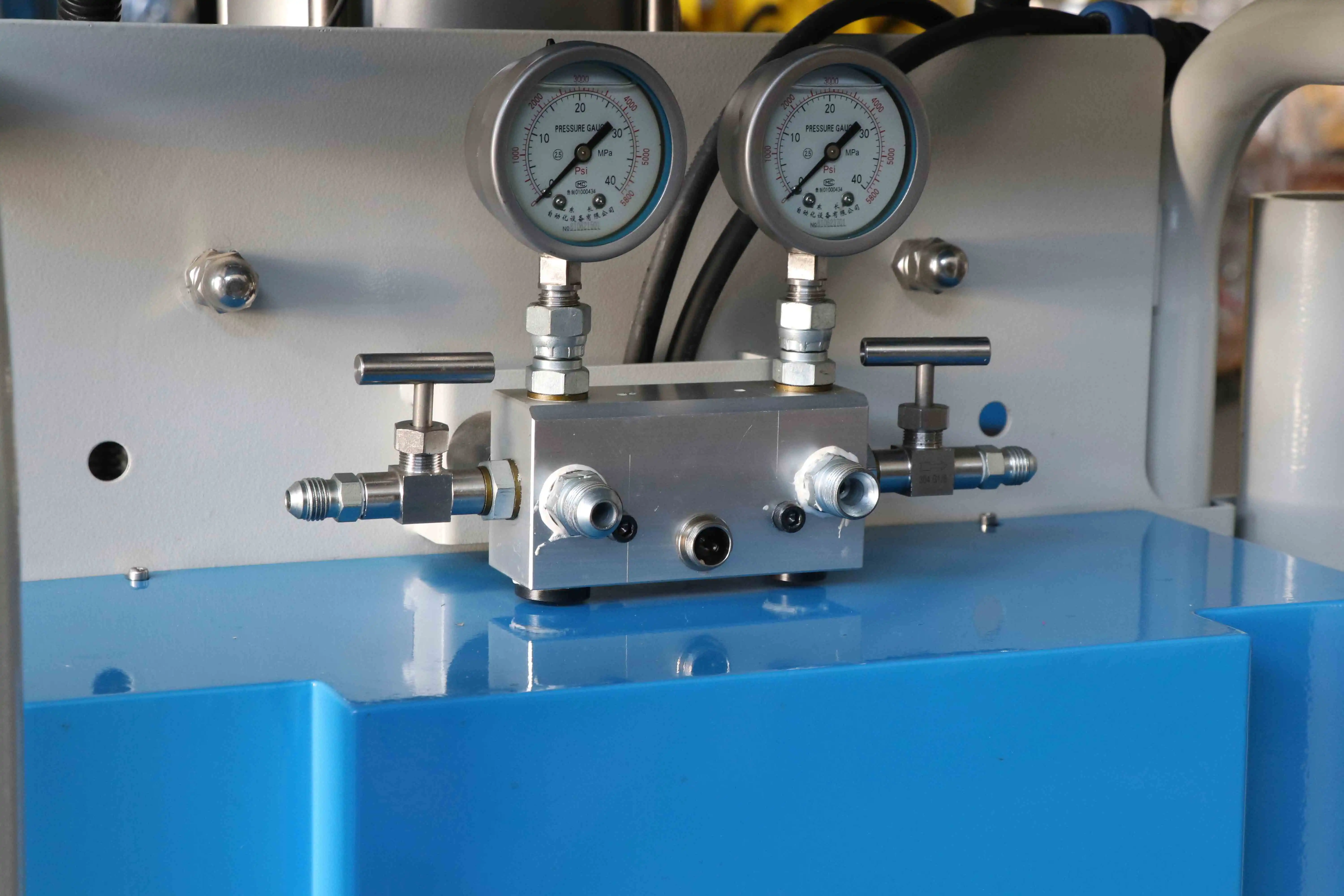 High Quality Portable Foaming Reactor Pu Foam Spray Machine - Buy Spray ...