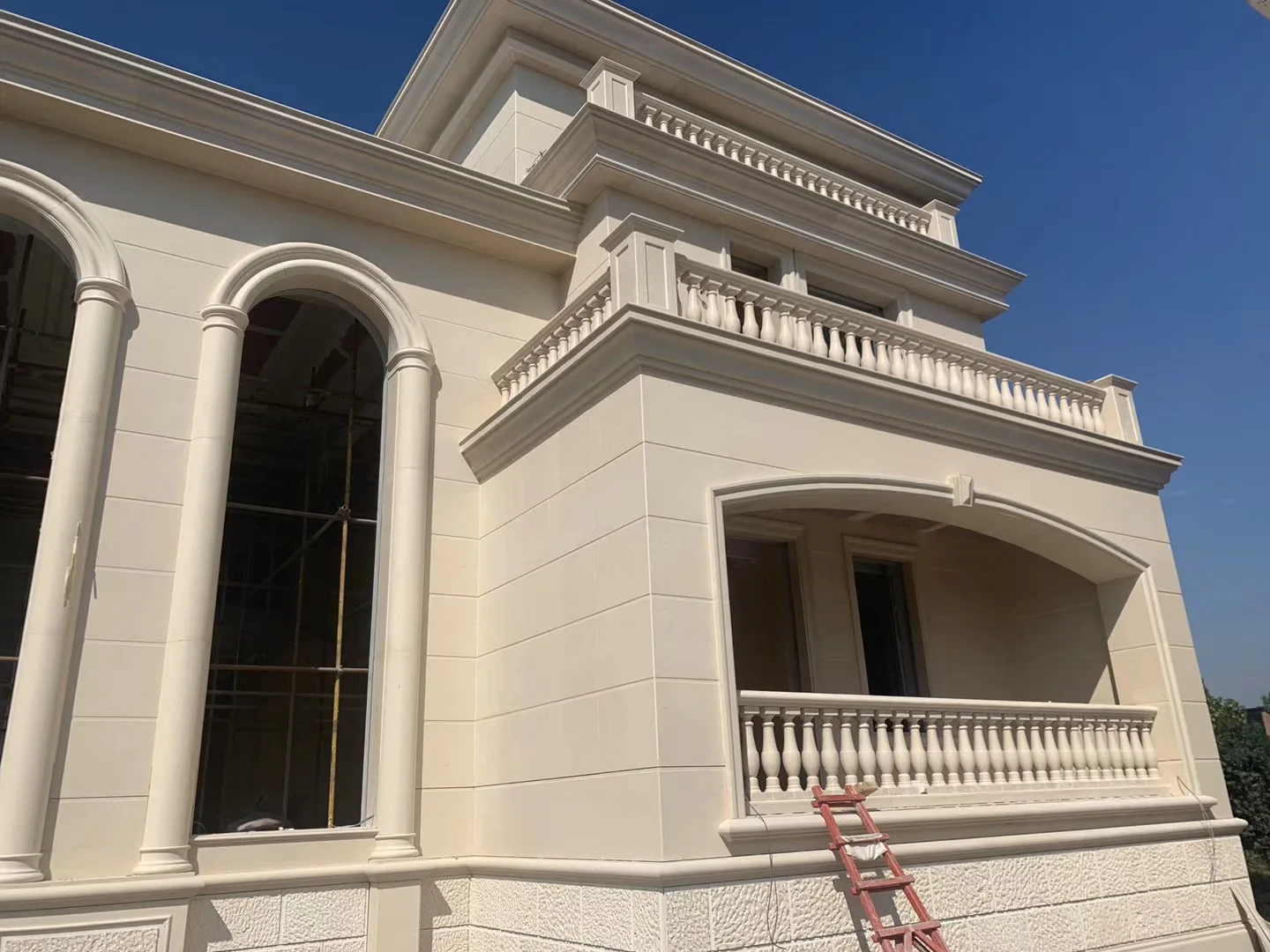 Exterior Moca Cream Limestone Wall Cladding - Durable & Stylish