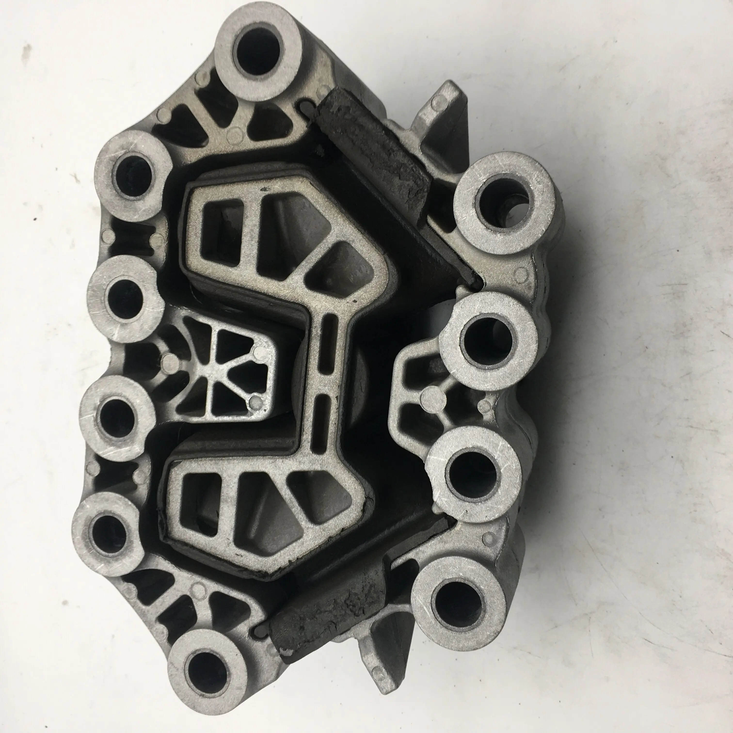 2222211 043304 Engine Mounting For Truck Auto Parts - Buy 2222211 ...