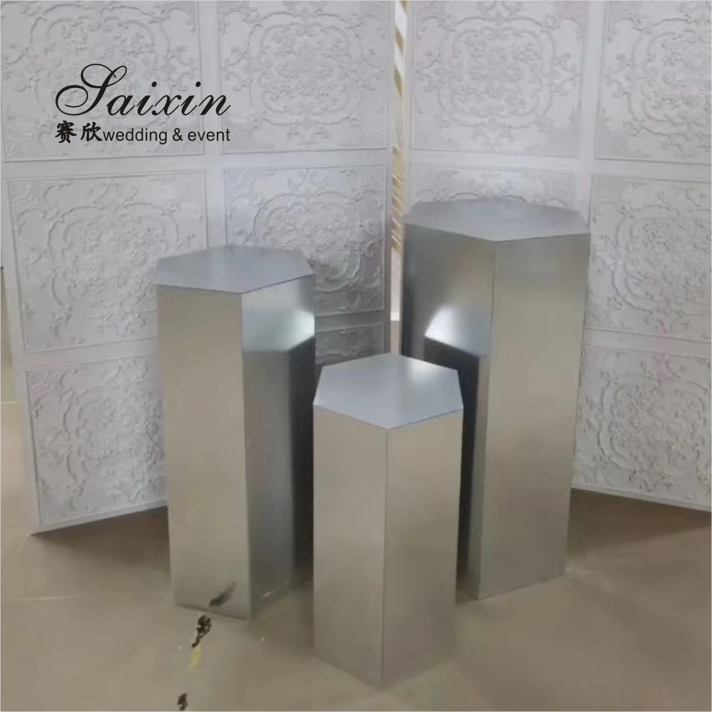 White Gold Gilt-edged Acrylic Wedding Pedestal Decorations Round ...