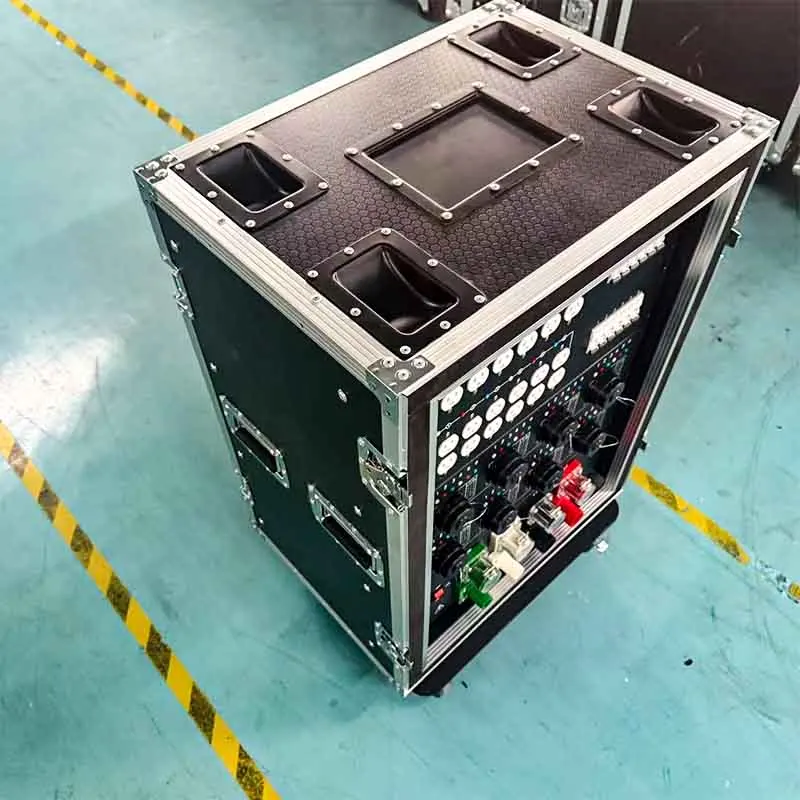 SX 72 Way 4 Wire Power Distro Box 3 Phase Input for Professional Audio ...