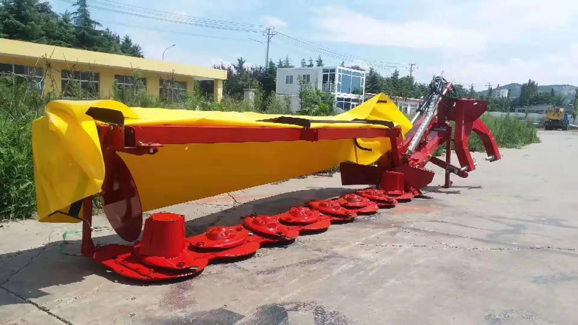 Tractor Multi-Disc Lawn Mower - Efficient Grass Cutting