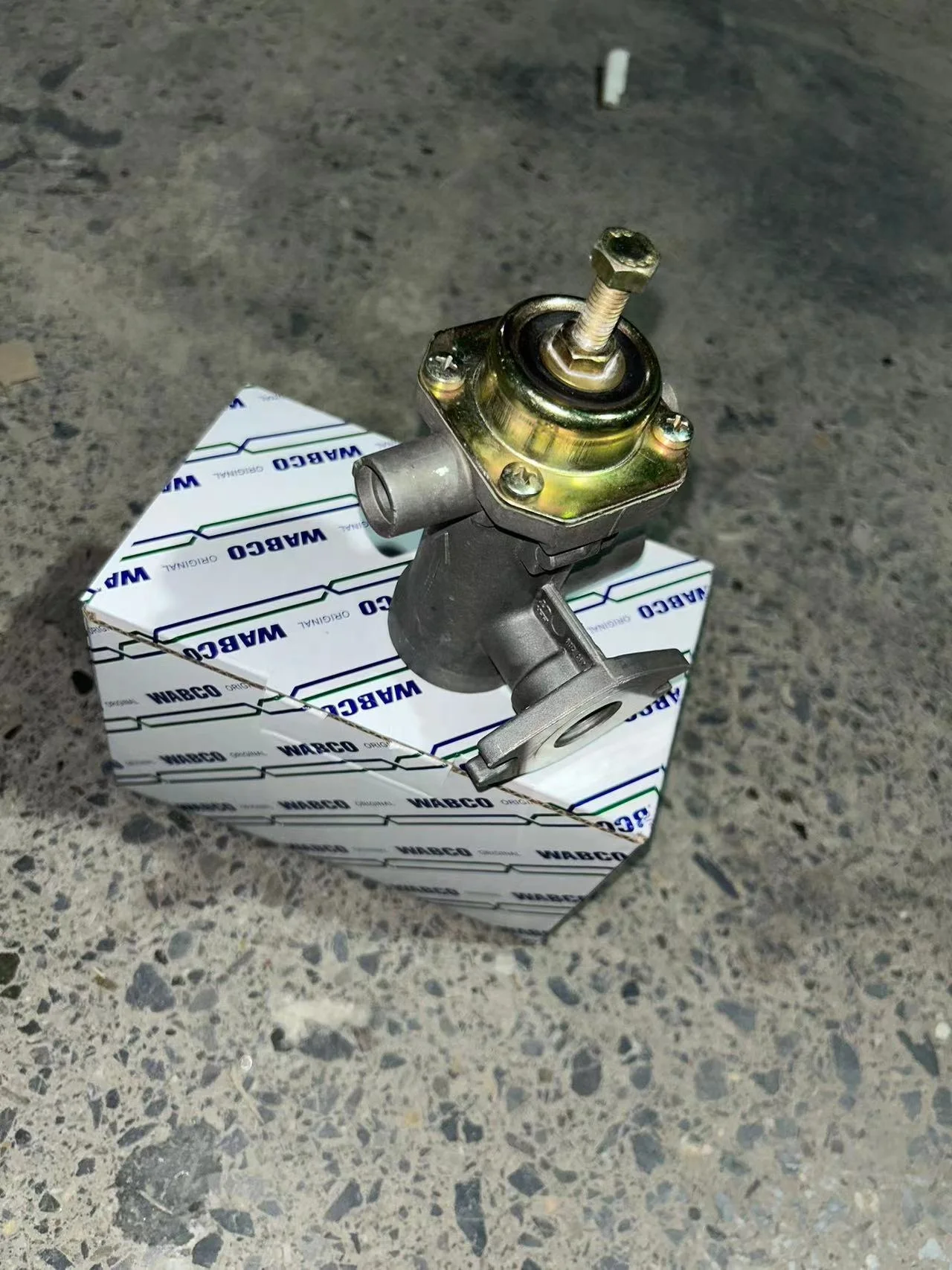 Wabco 4750100070 4750100010 압력 제한 밸브 4606451 A0034291544 99707730220 ...