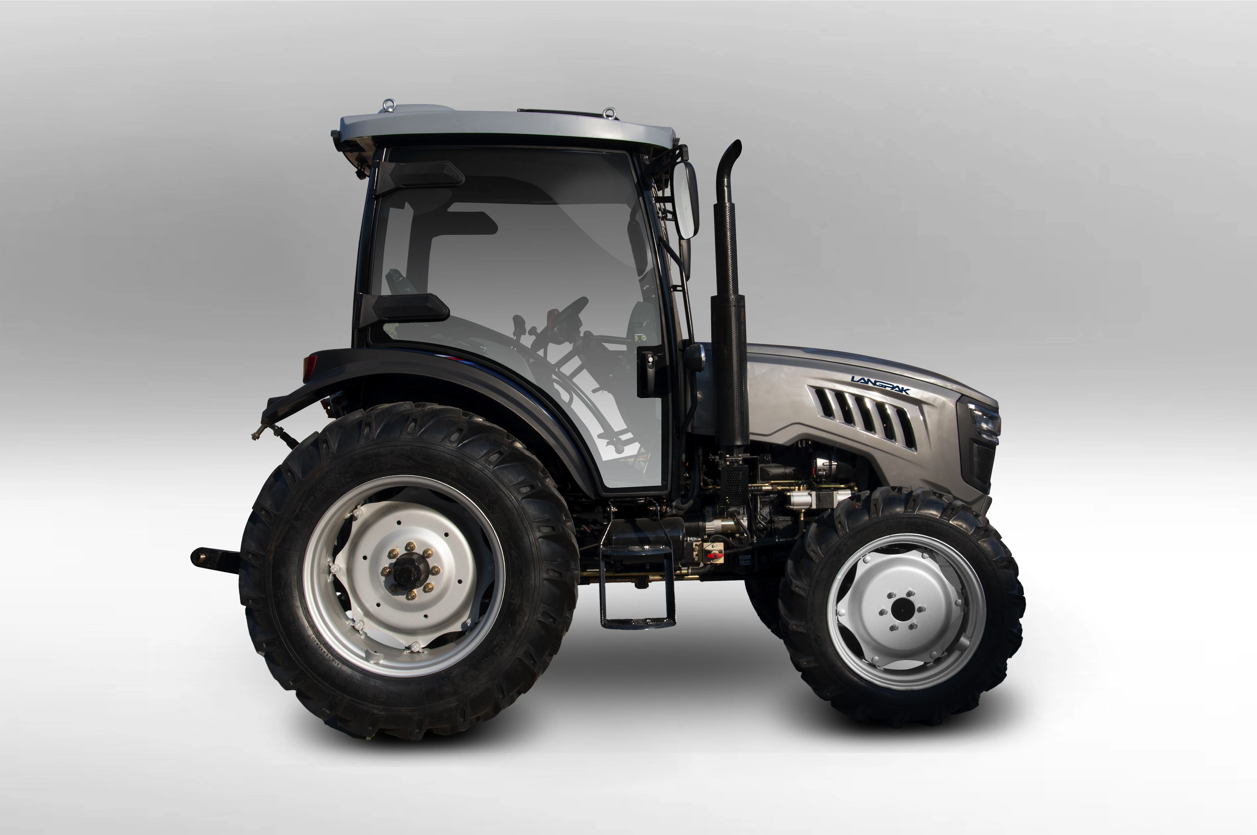 Small 4x4 Electric Mini Tractor Four - Wheel Agriculture Equipment 4wd ...