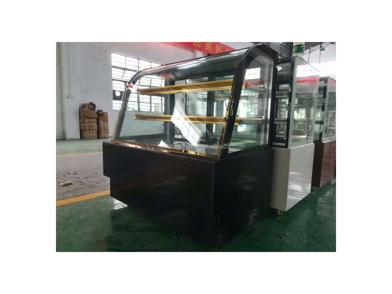 Pastry Showcase Refrigerator - Elegant & Efficient Display