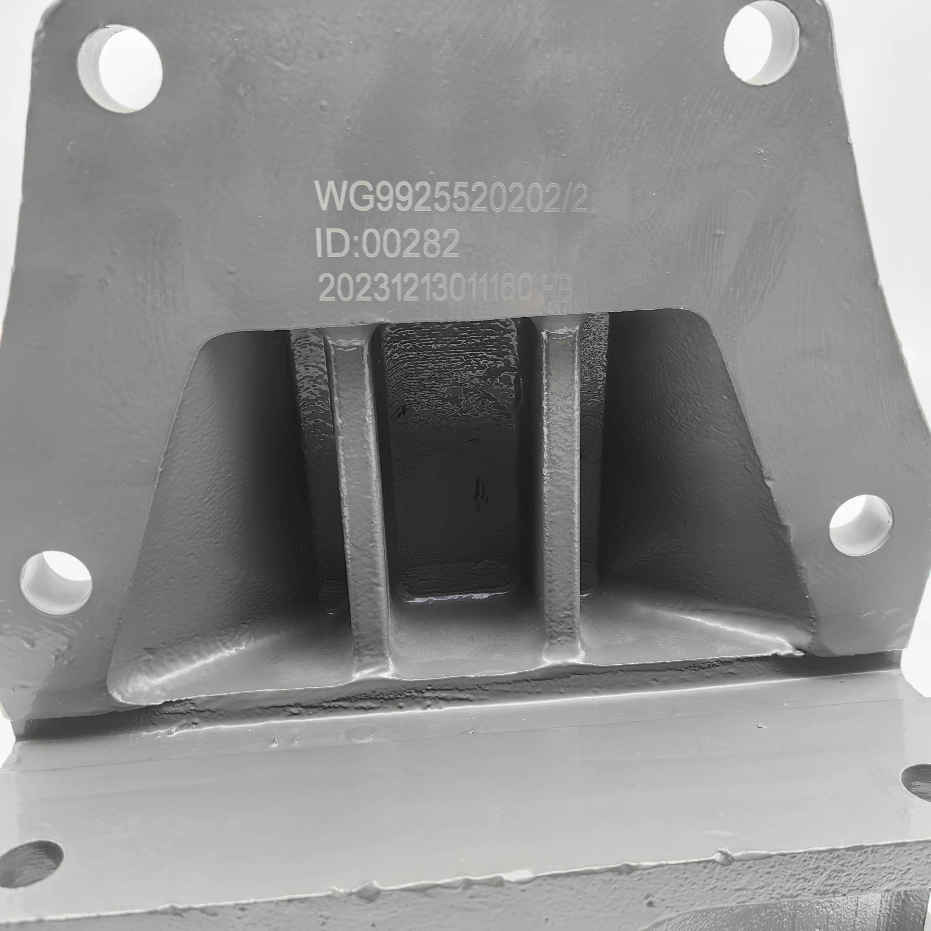 Sinotruk Howo Truck Parts Wg9925520202 Leaf Spring Bracket For Howo 336 ...