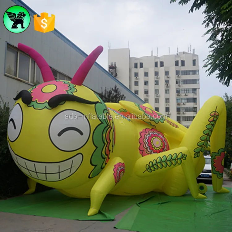 Saltamontes Gigantes - Customized Grasshopper Inflatable