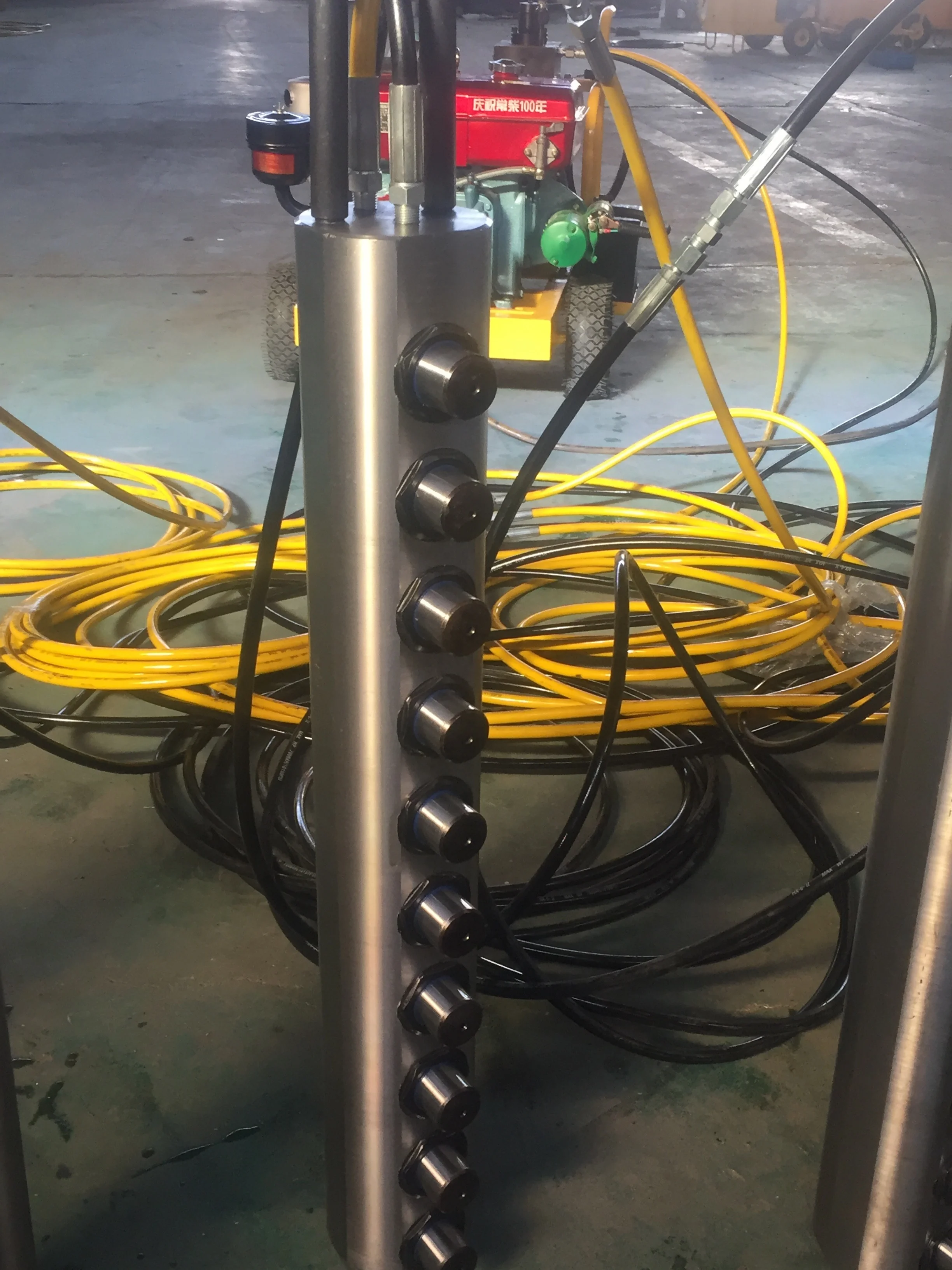 Nonexplosive Quarry Equipment - Efficient Rock Splitter