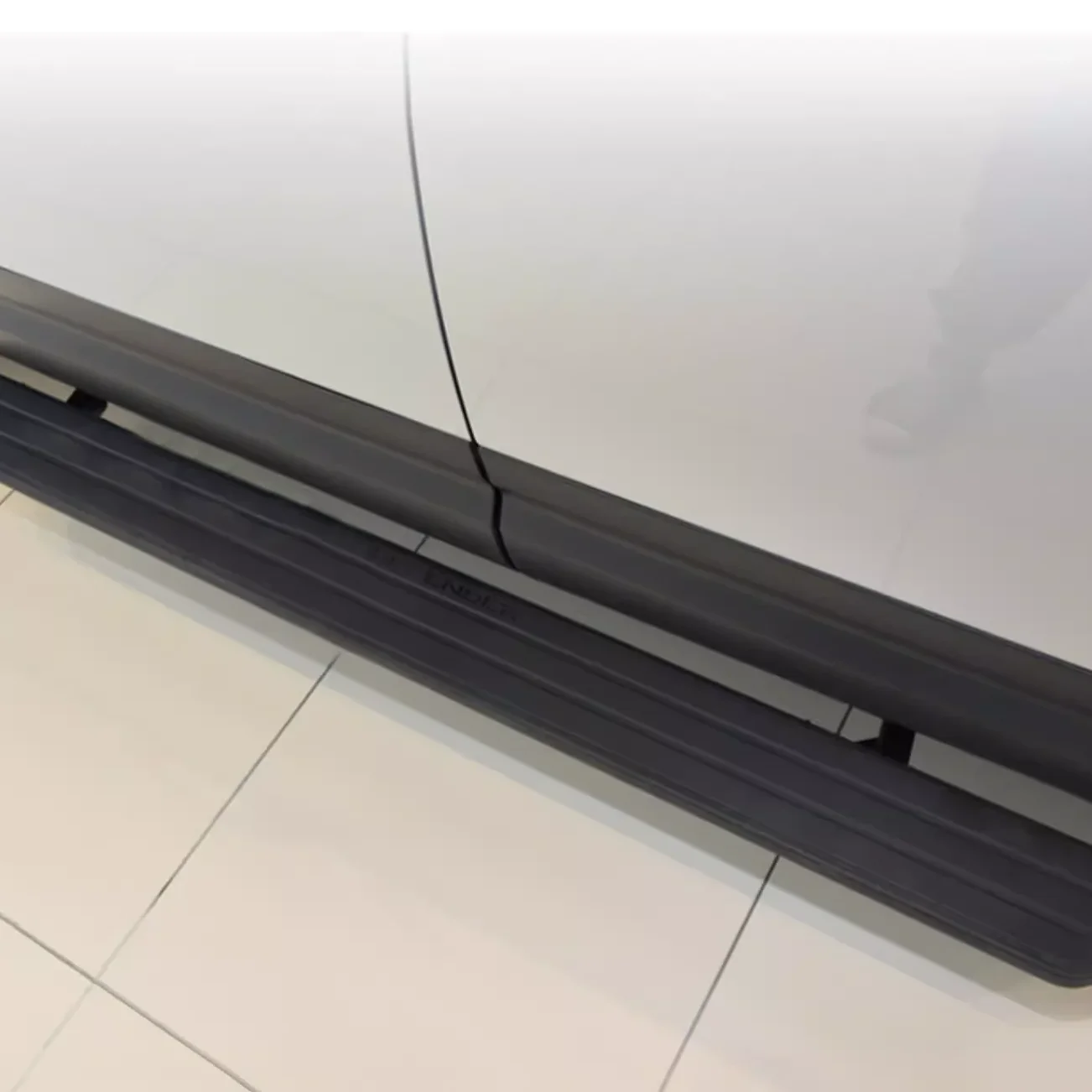 Rr Defender 110 Electric Side Steps For Defender 110 Auto Step Rr ...