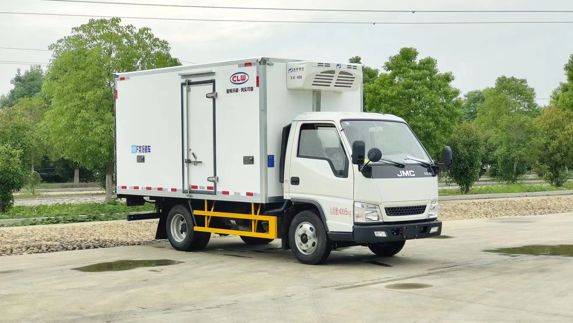 Refrigerated Trucks Frozen Trucks For 1000kg Fruit Vegetable Flower ...