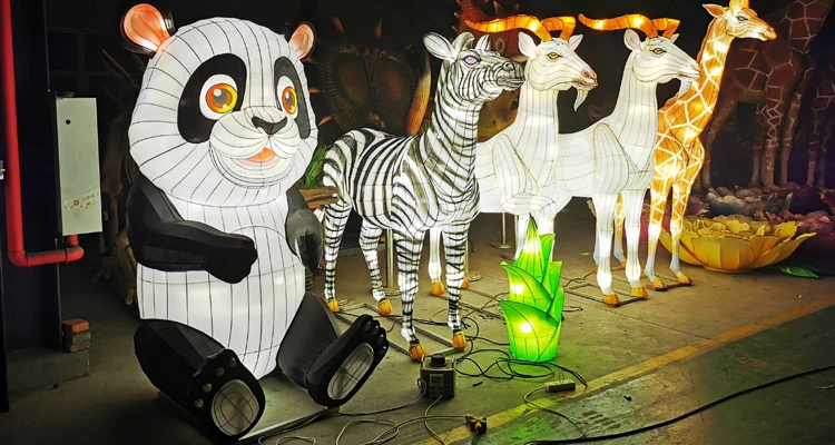 Traditional Chinese Panda Animal Ailk Fabric Light Lanterns Festival ...