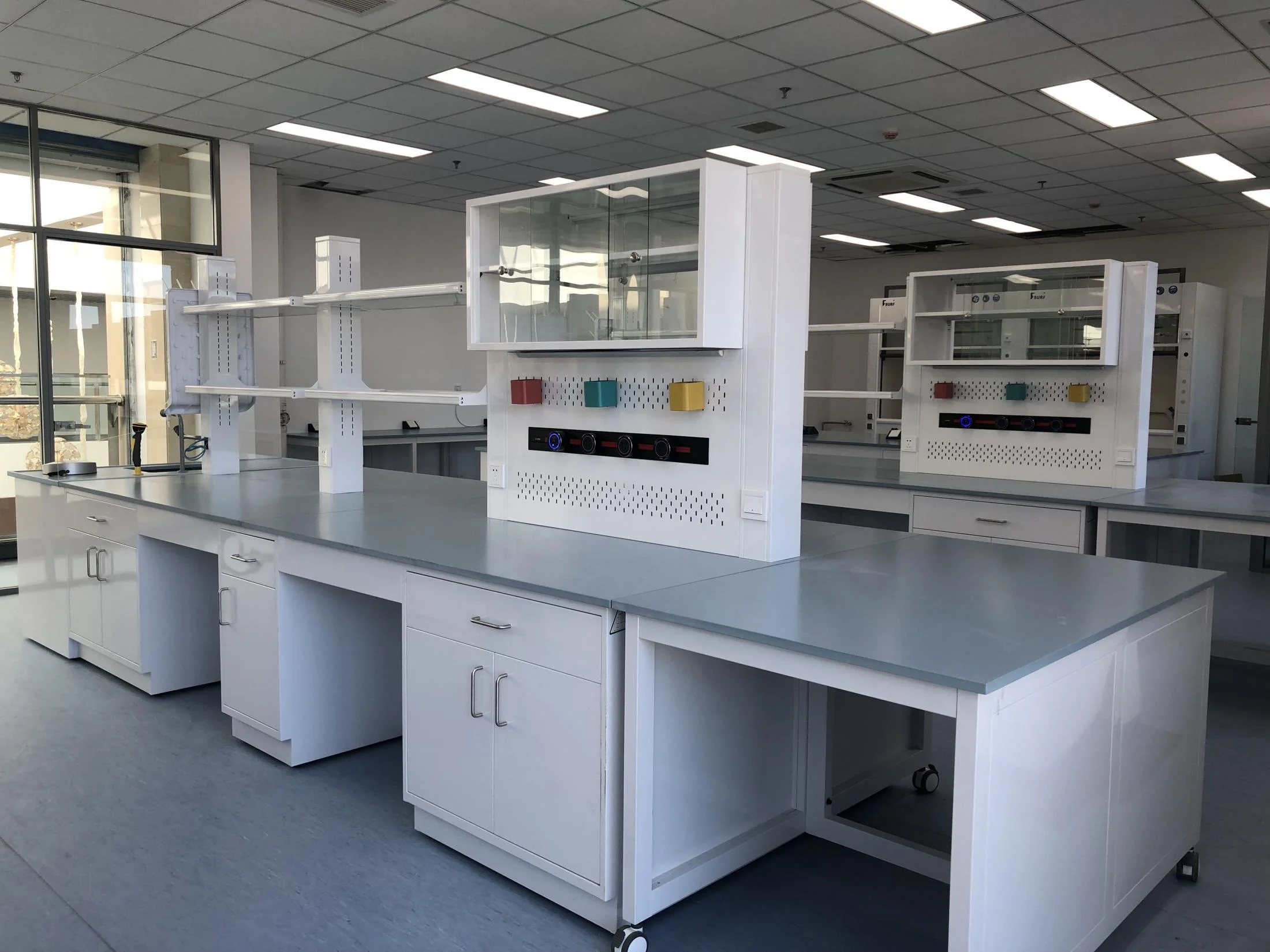 Laboratory Furniture All Steel Bench Laboratory Physical Chemistry Desk ...