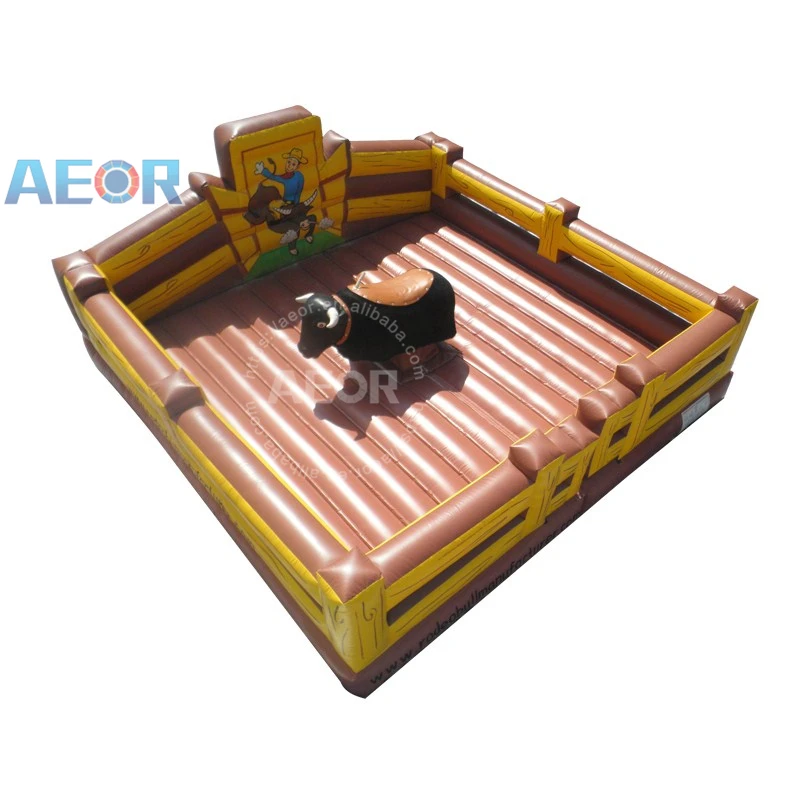 Mechanische Stier - Rodeo Rijden Auf Einem Inflatable Bull