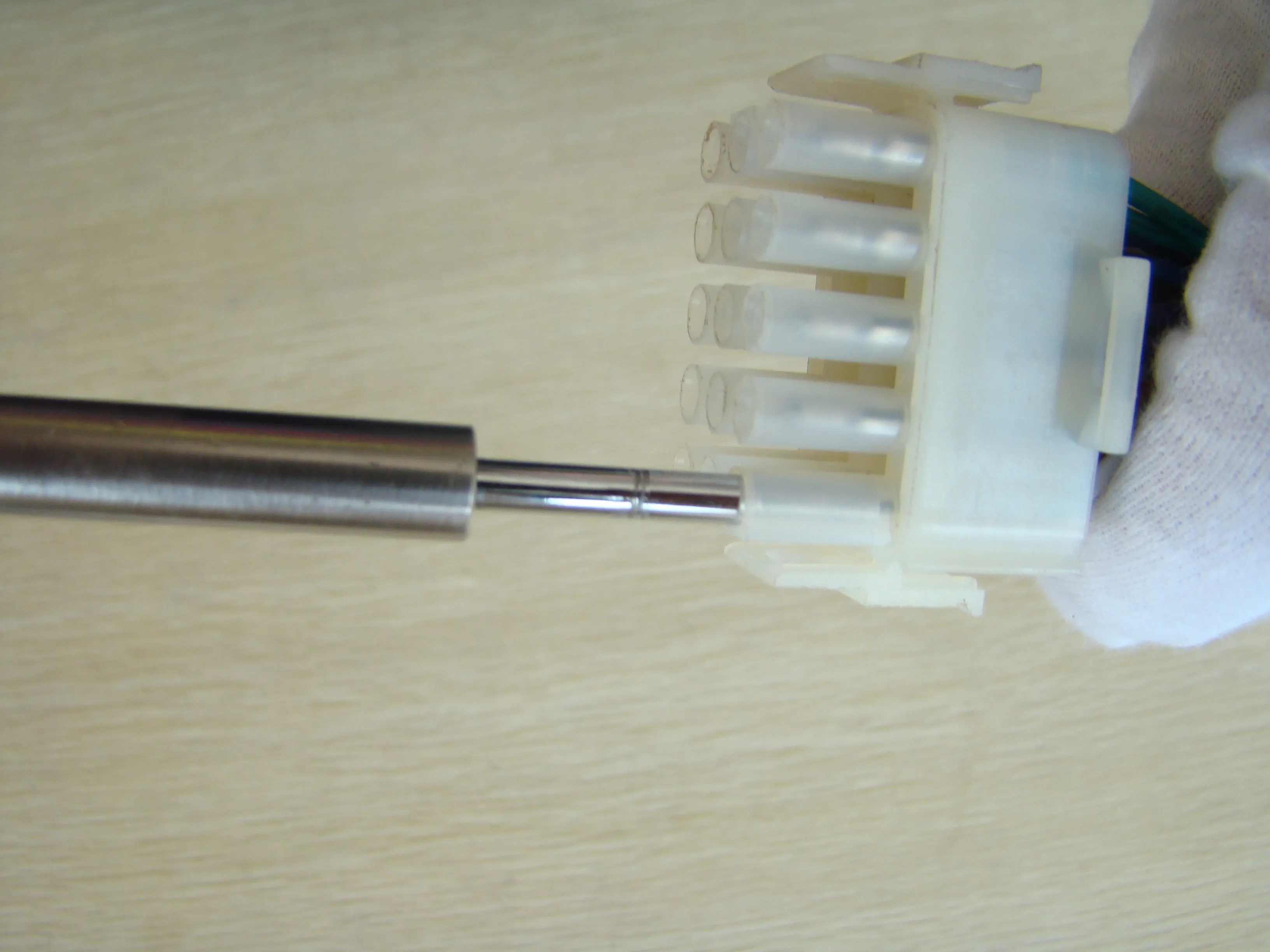 DRK16B Blue Extraction Tool - Efficient Electronic Connector Removal