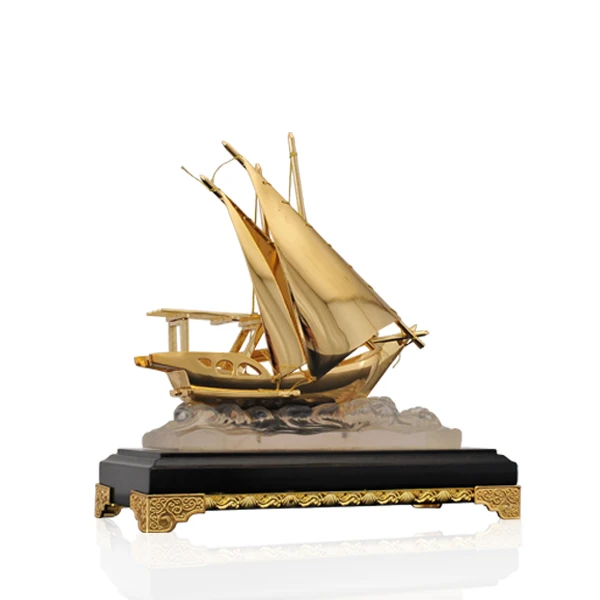 Gold Boats Metal Crafts - Custom Logo Golf Trophies