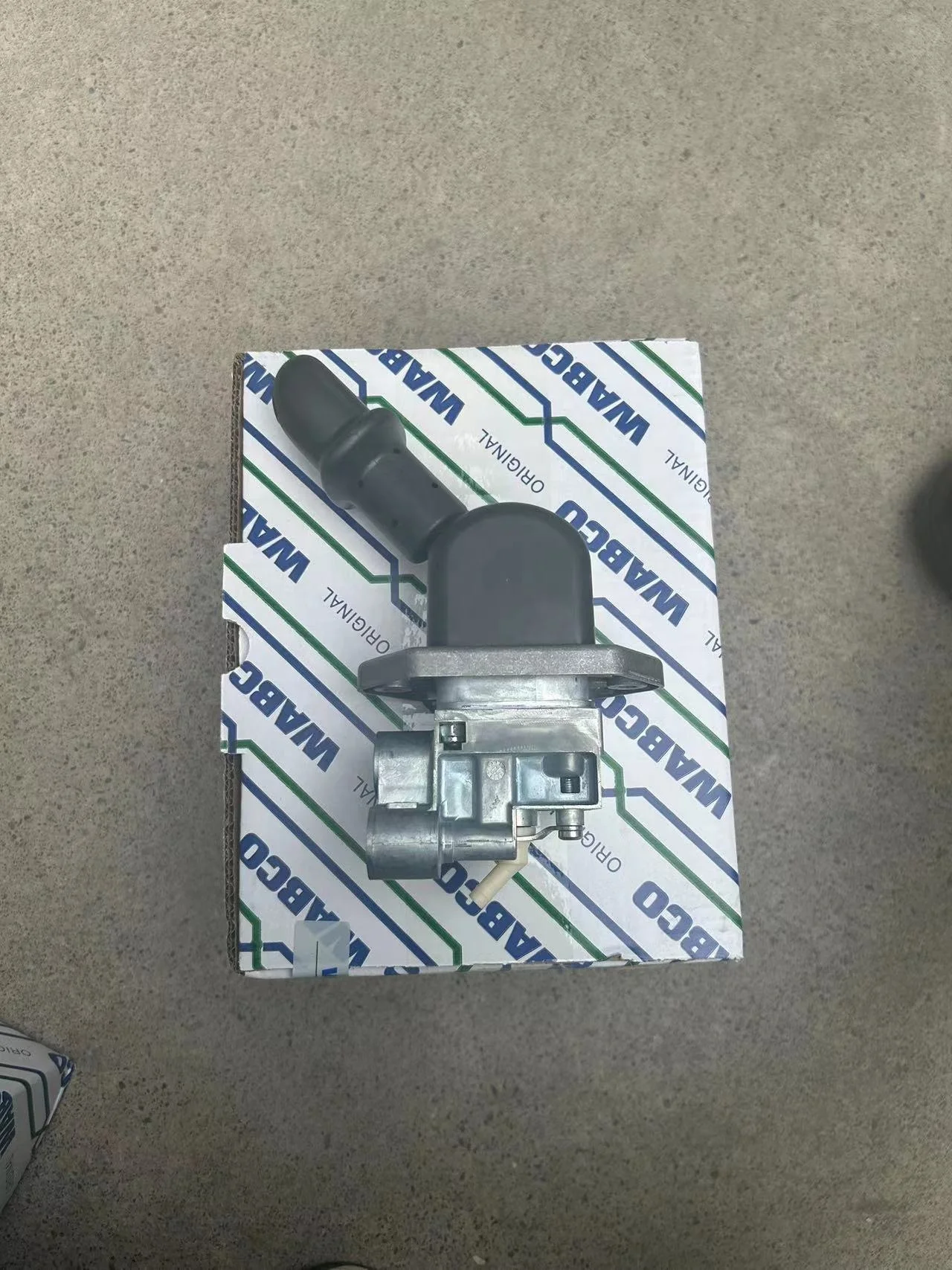 Wabco 9617230400 Hand Brake Valve 7420763929 20763929 V-olvo S-cania ...