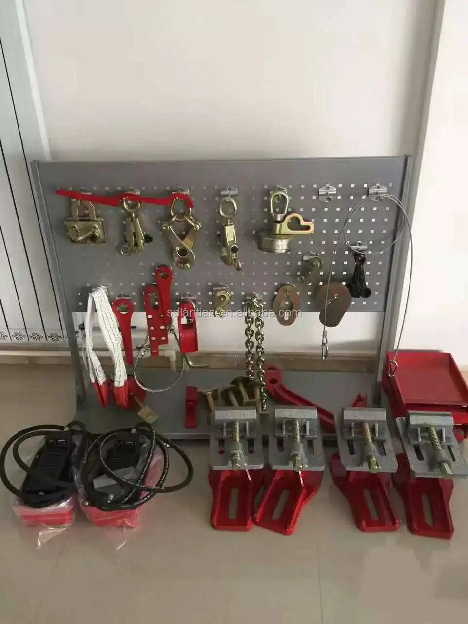 Chief EZ Liner Frame Machine FM2500 - Auto Body Chassis Straightening