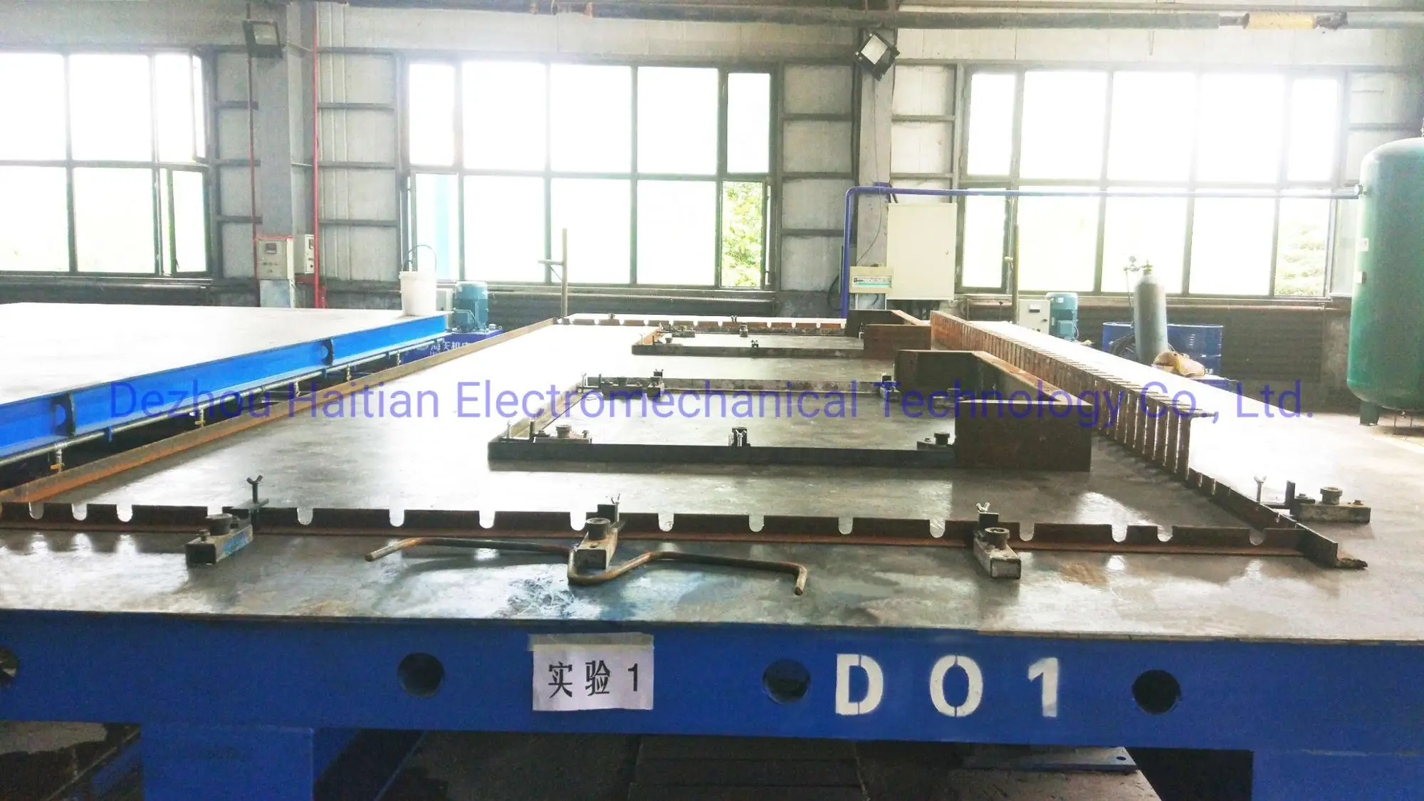 HAIYU Precast Concrete Manual Tilting Table - Durable & Efficient