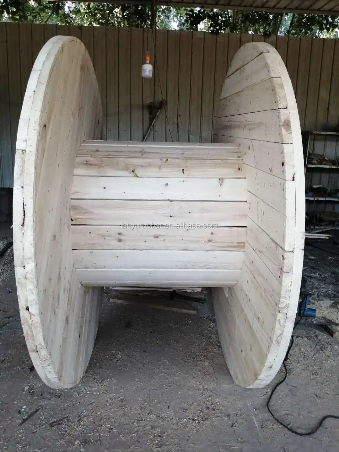 Empty Large Wooden Cable Spools for Sale - Durable & Recyclable