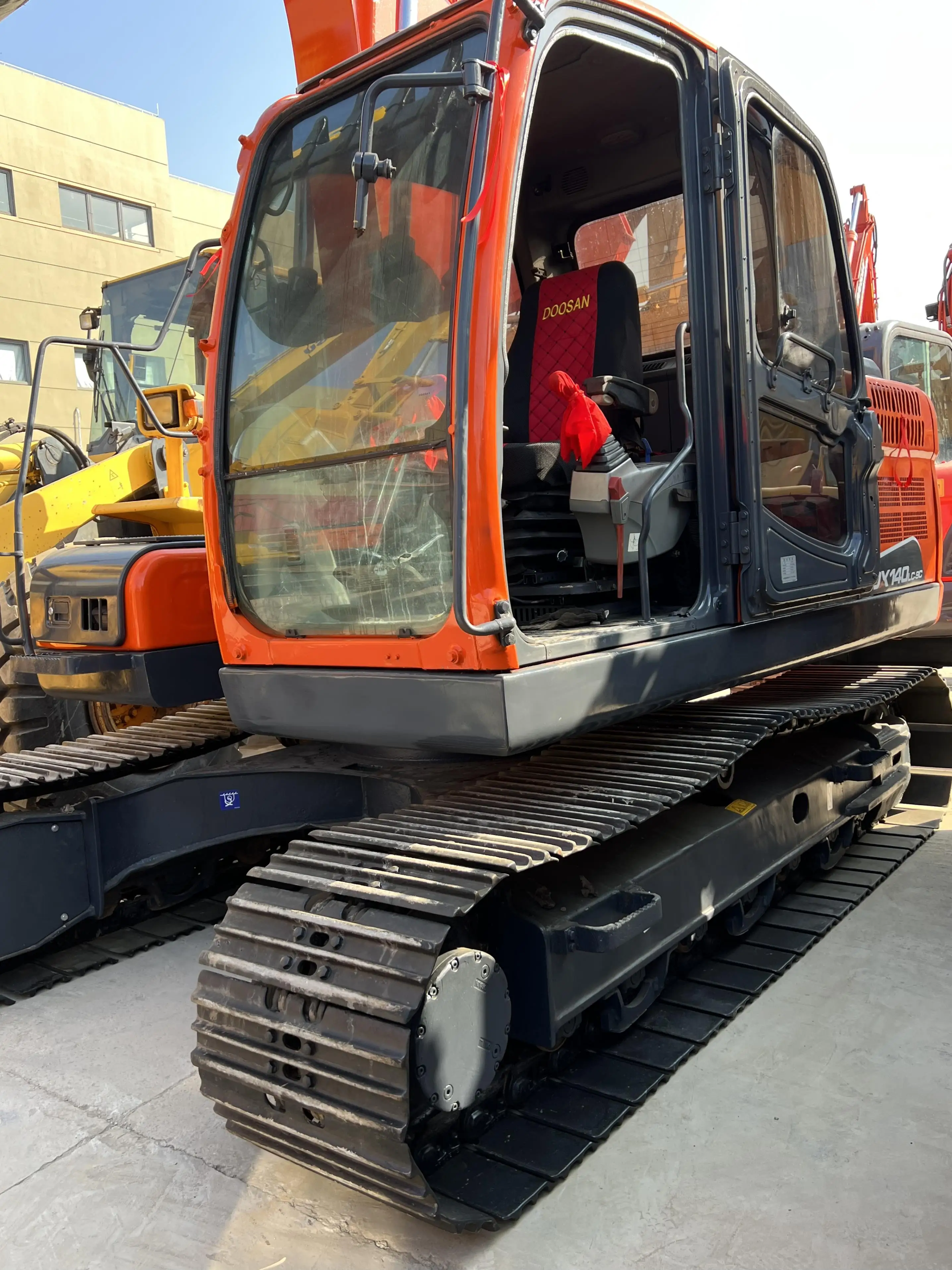 Used Doosan DX140 Excavator Dx140lc-9c 14t 15t Excavators Construction ...