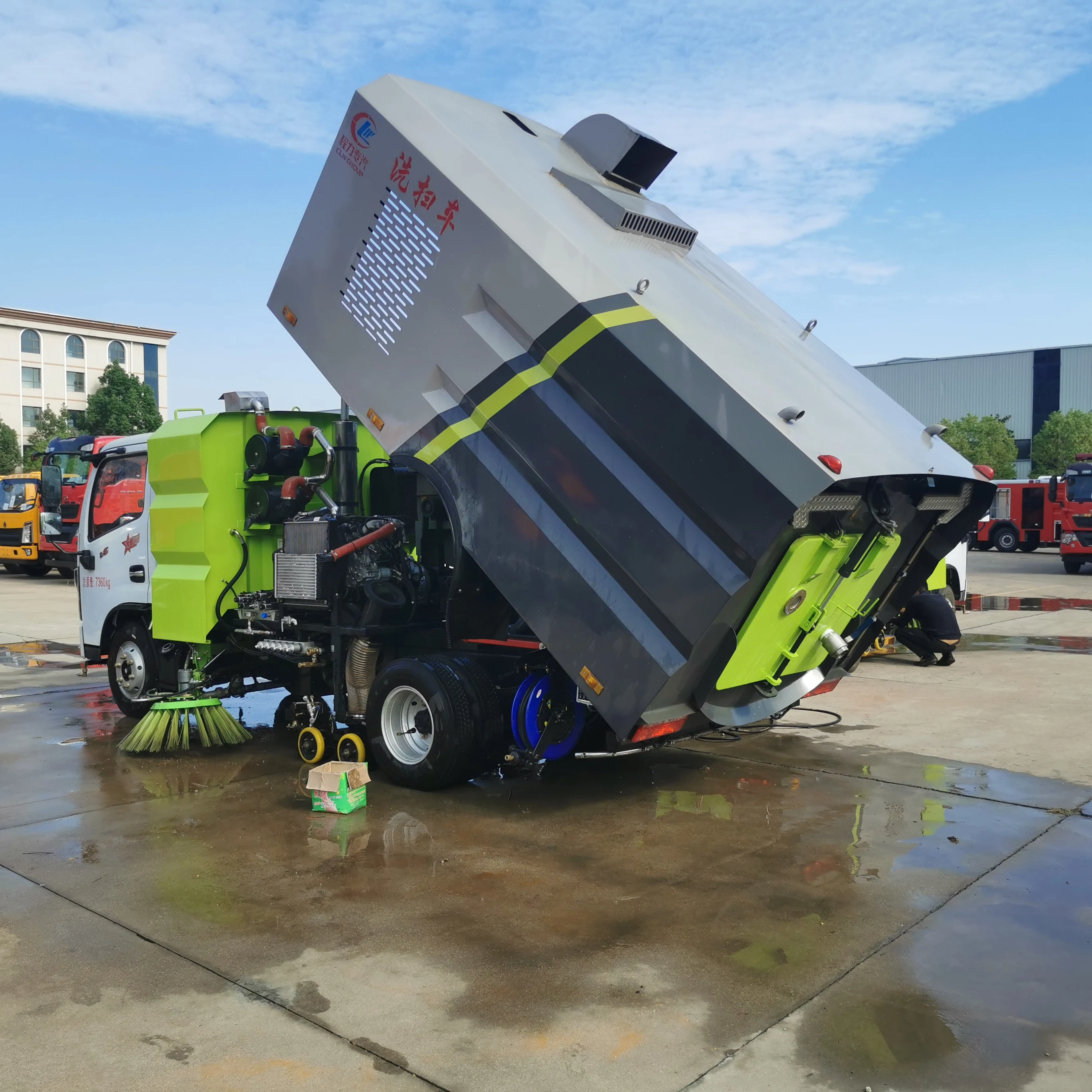 Dongfeng Vacuum Road Street Cleaning Sweeper Dust Truck