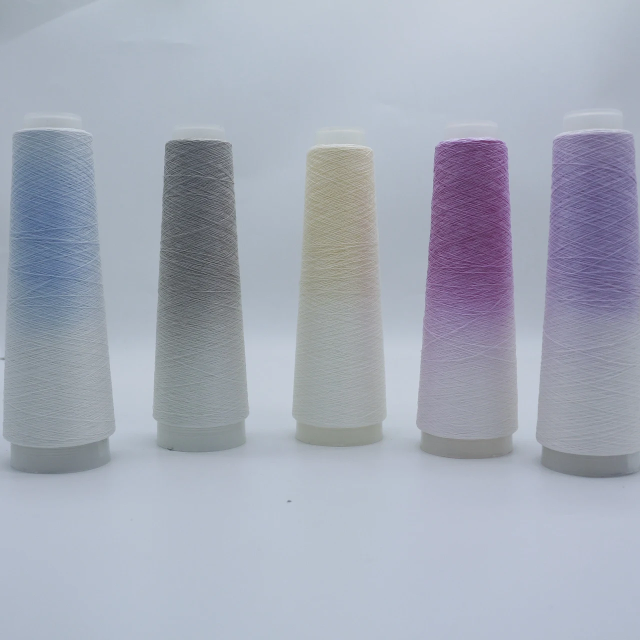 Luxury Collection Of Dyed Spun Knitting Yarn Photochromic Anti-pilling ...