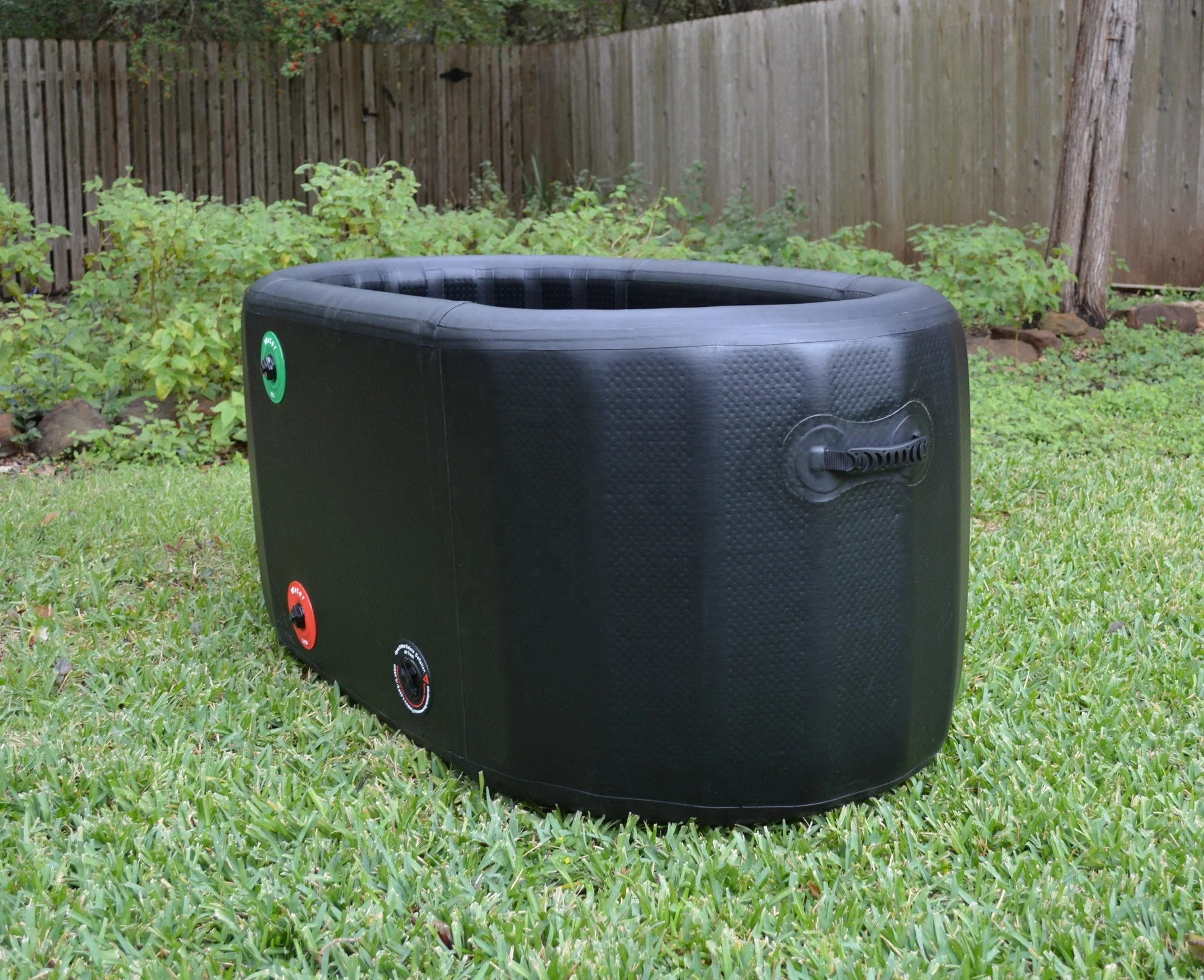 High-quality Inflatable Cold Plunge Tub with Efficient Chiller