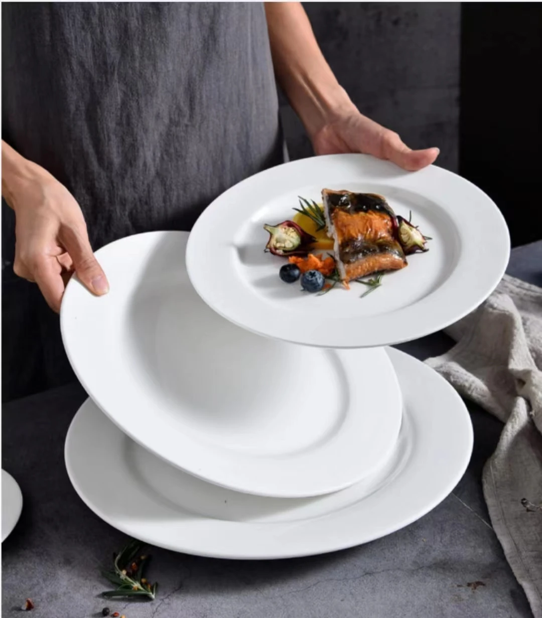 Different Sized White Flat Plate Set For Catering Restaurants Wedding ...