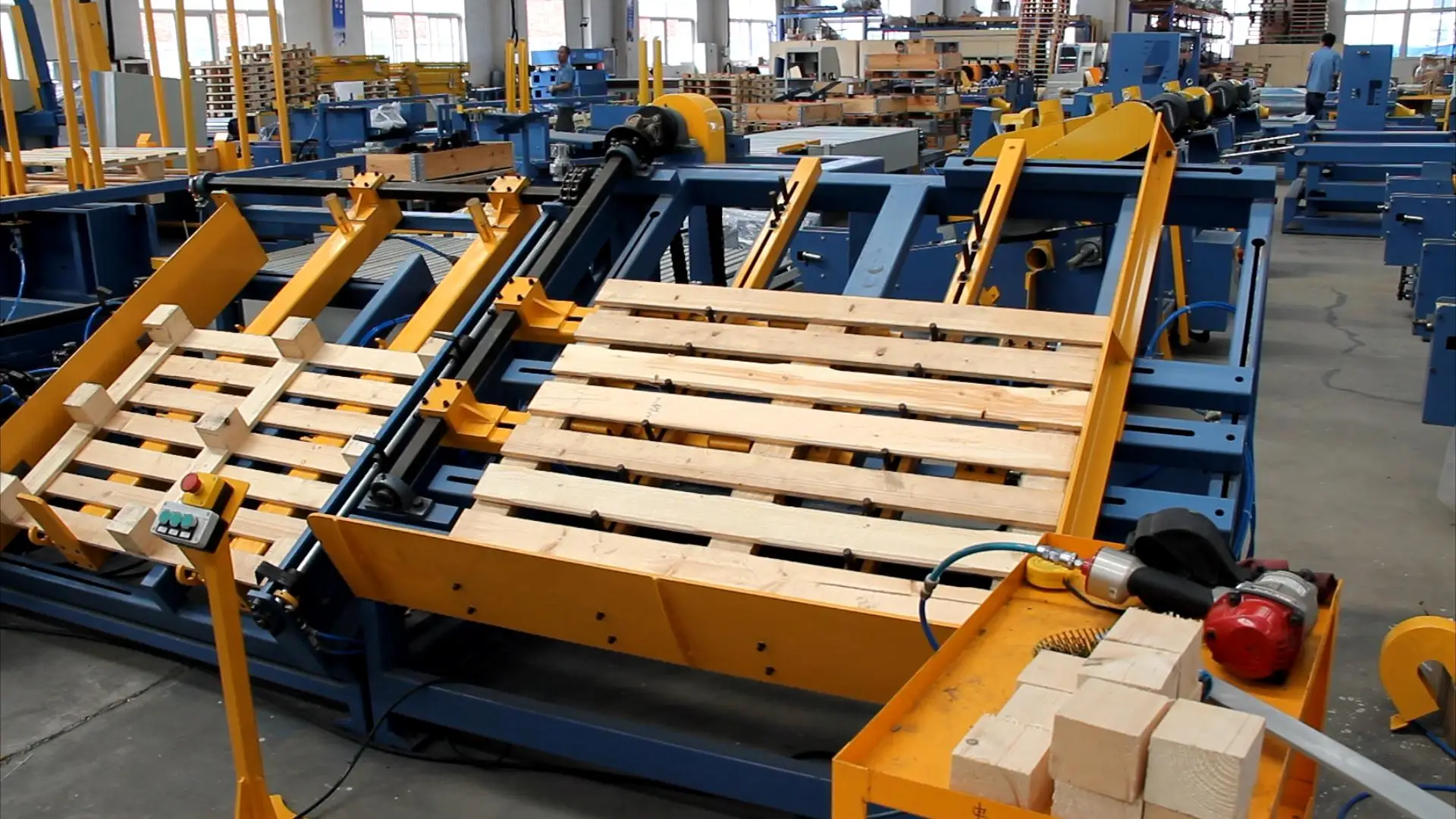 Sf9023 Manual Block Pallet Nailing Machine - Buy Block Pallet Nailing ...