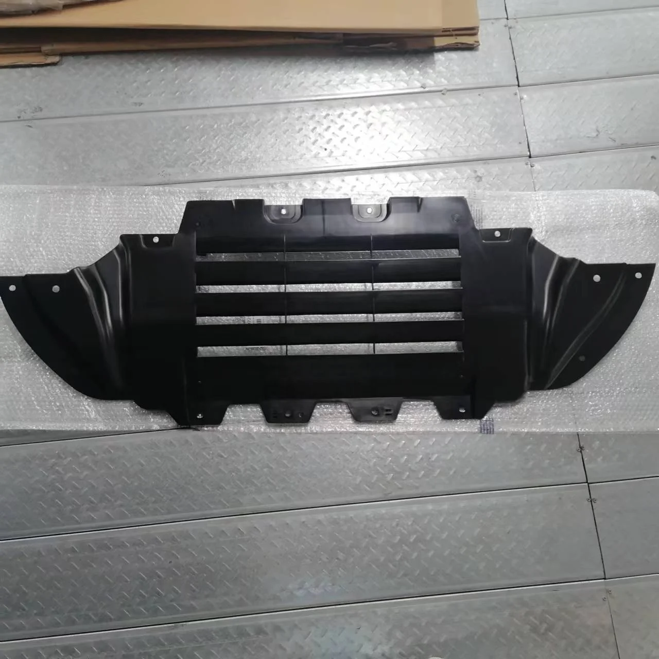 For Maserati Quattroporte M156 Front Bumper Under Cover 670007296 ...