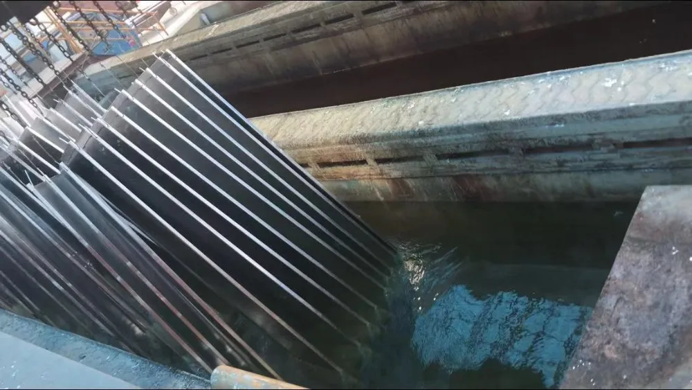 Powder Coated Epoxy Coated 2-6mm Wire Mesh Basket Cable Tray Support ...