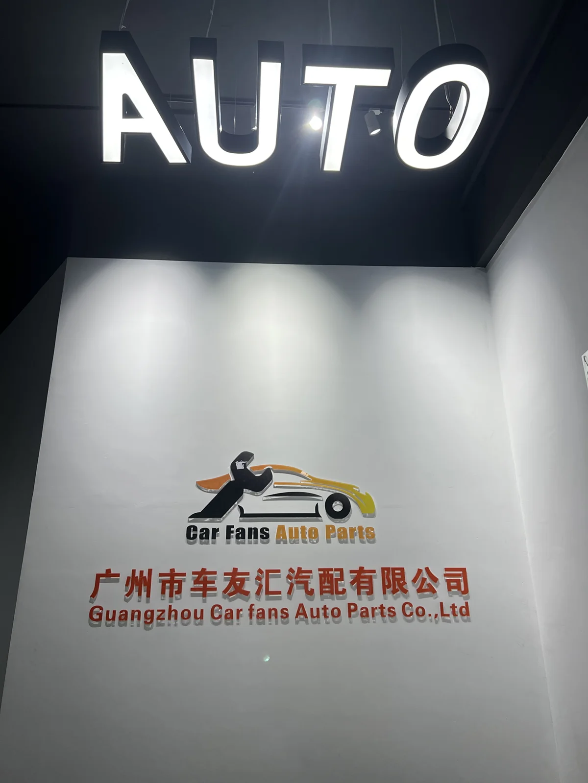 Original Used Front Bumper Assembly with Car Headlight Assembly for Jaguar XEL 2021 Front Bumper ...