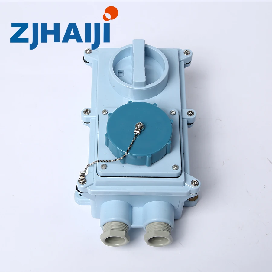 IMPA 792772 - Marine Watertight Receptacle with Interlock Switch