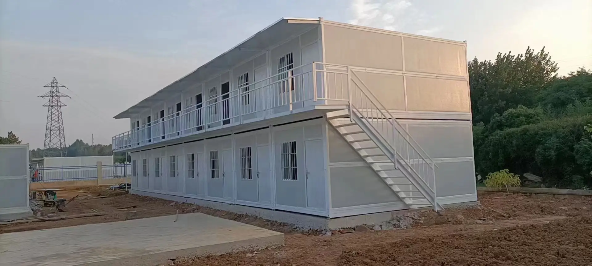 Prefabricated Office Building - Easy Assembly & Modern Design