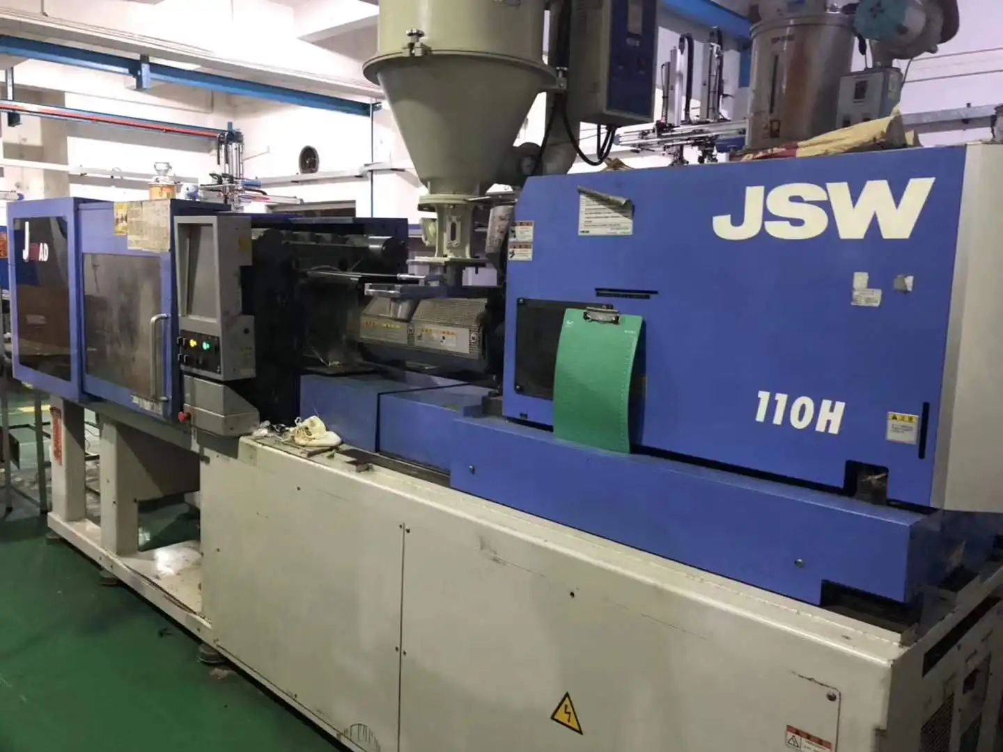 JSW J100EII Nippon Steel Injection Molding Machine 100 Tons