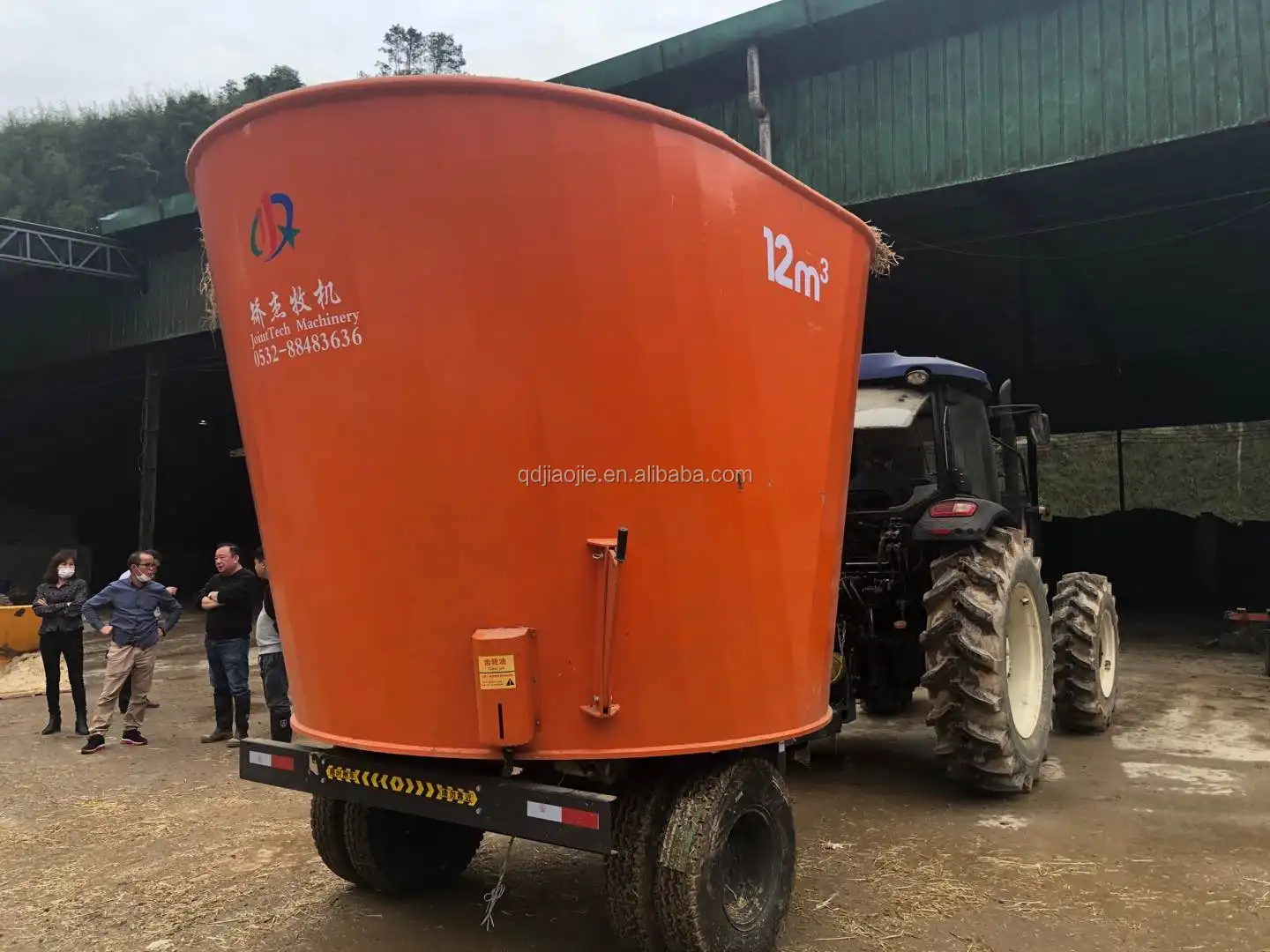 Dairy Farm Big Cattle Feed Processing Machines Cow Feed Tmr Mixers 16 ...