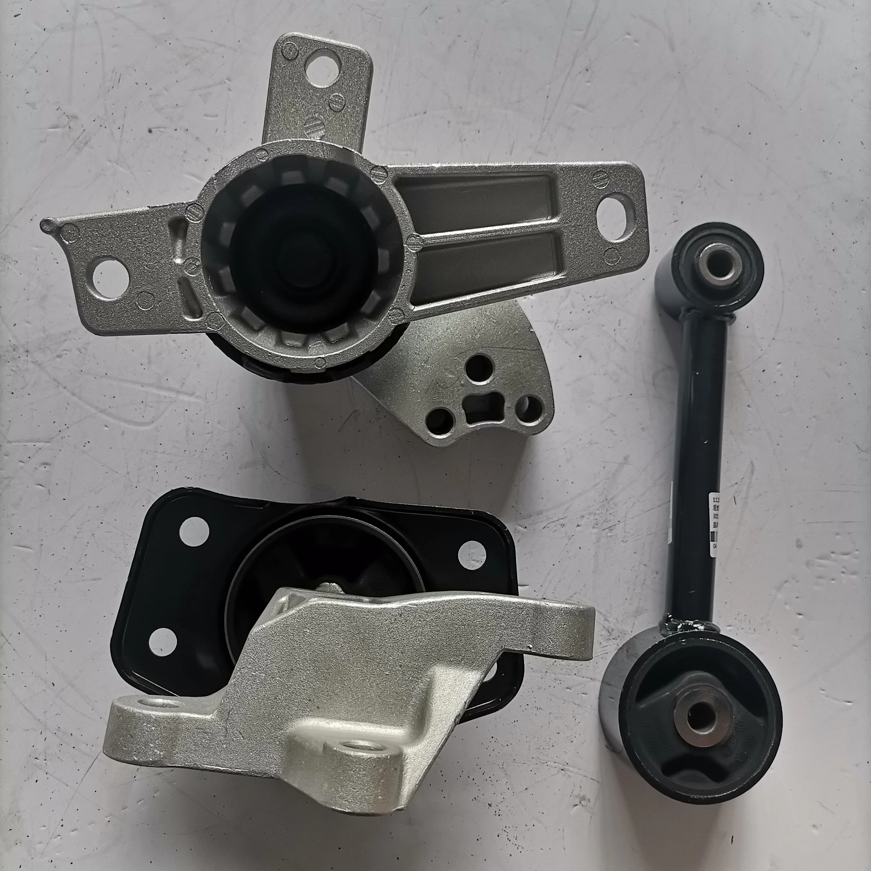 Auto Parts Engine Mount for BAIC X25 D20 - Reliable Performance