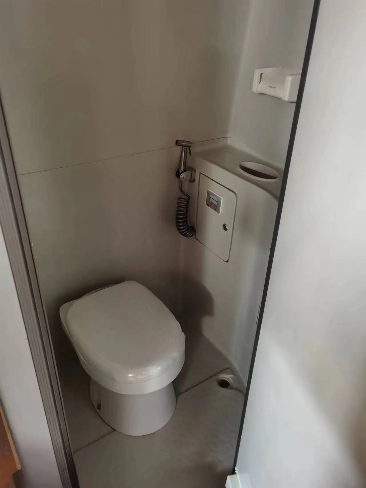 King Long Bus Toilet Bus Washing Room - Buy King Long Bus Toilet,Coach ...