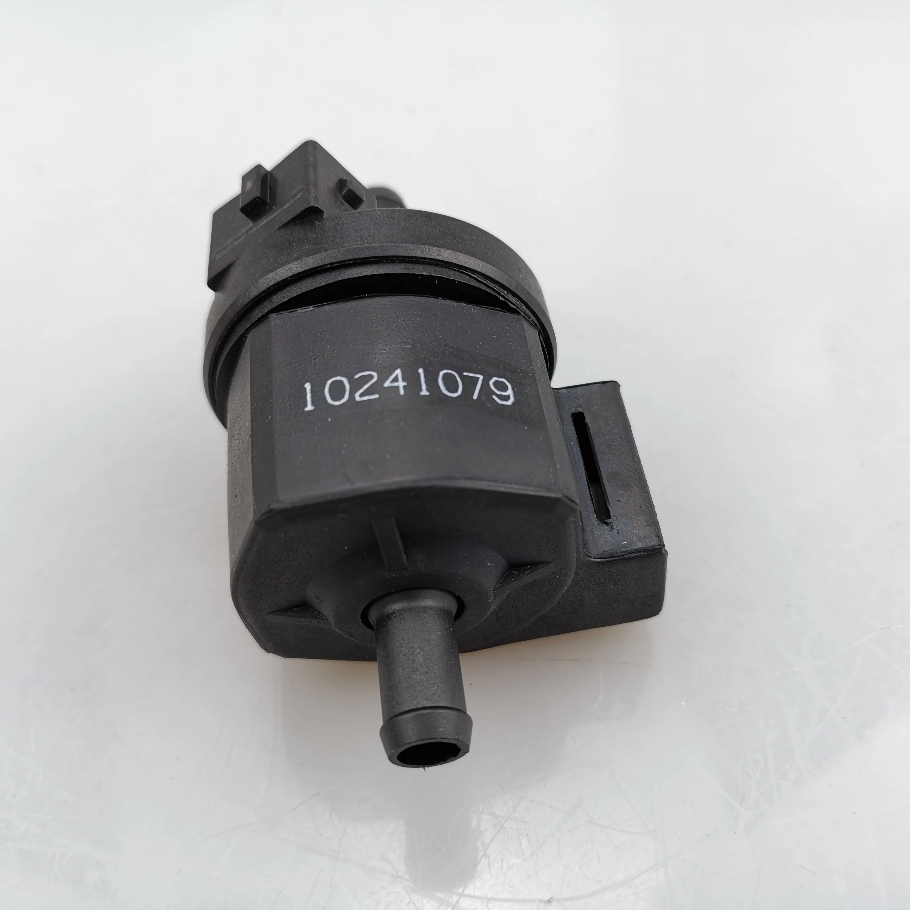 上汽大通g10 1.9t碳罐电磁阀10241079 - Buy Ldv T60 V80 D90 G10 G50,Egr阀,Ev30 Ev80 ...