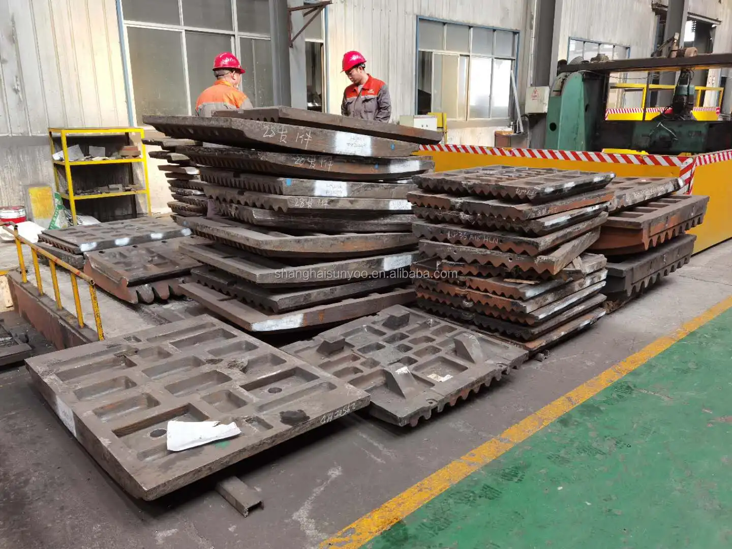Jaw Plate Toggle Plate Cast Manganese Liners For Mining Jaw Crushers ...