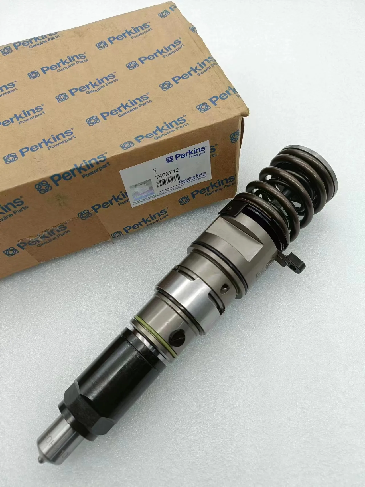 Inyector de motor de combustible diésel T402742 T402743 4647614 para ...