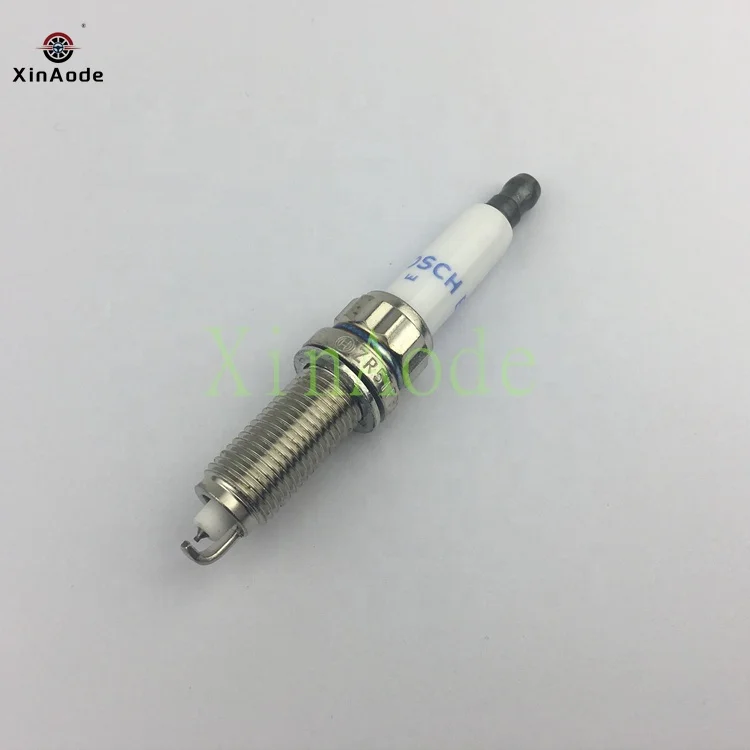 12 12 0 037 582 F30 F32 N20 점화 플러그 Bmw E82 E88 자동차 부품 점화 플러그 ...