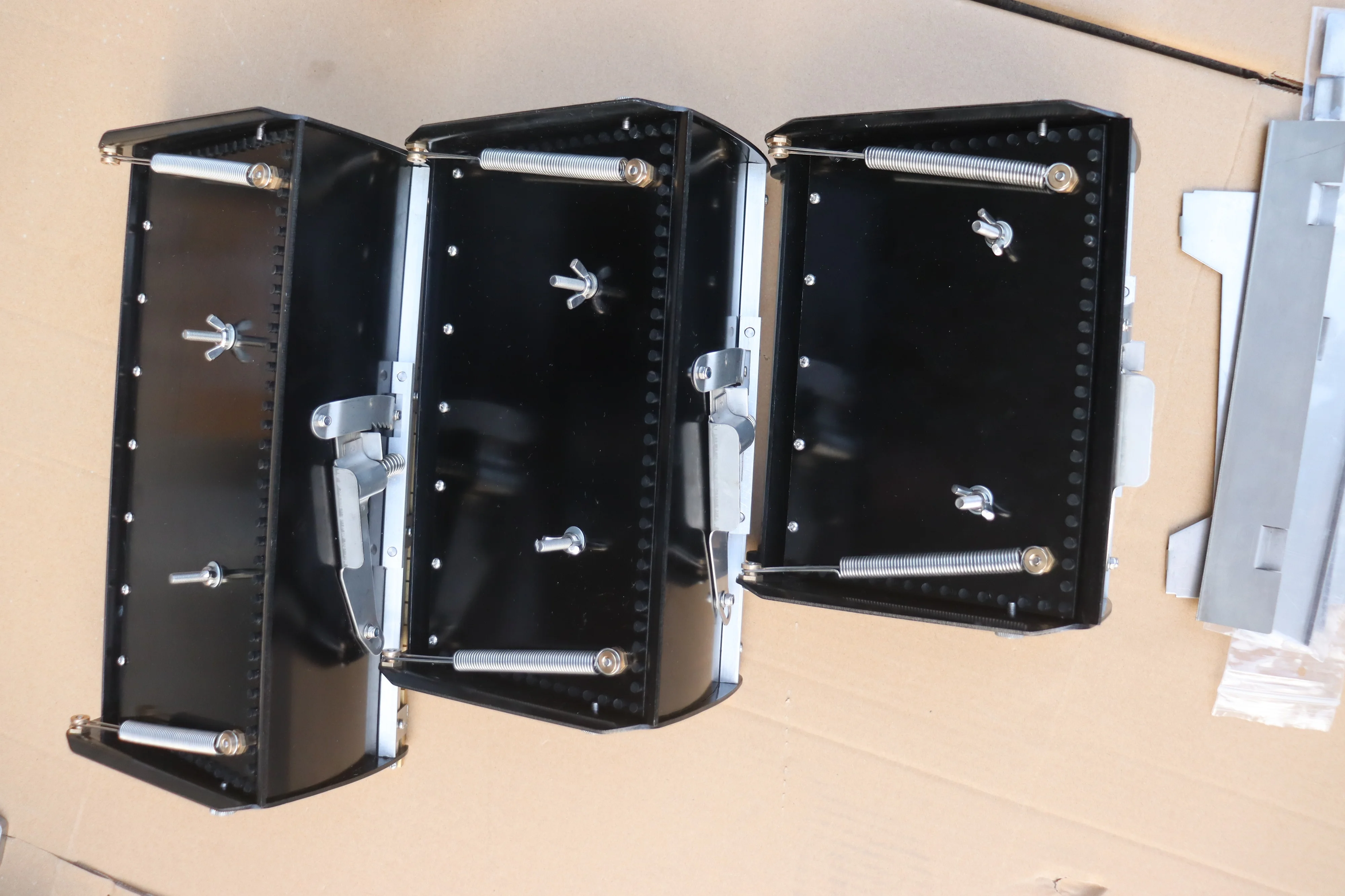 Drywall Master 12" Flat Finishing Box with Pole for No-coat