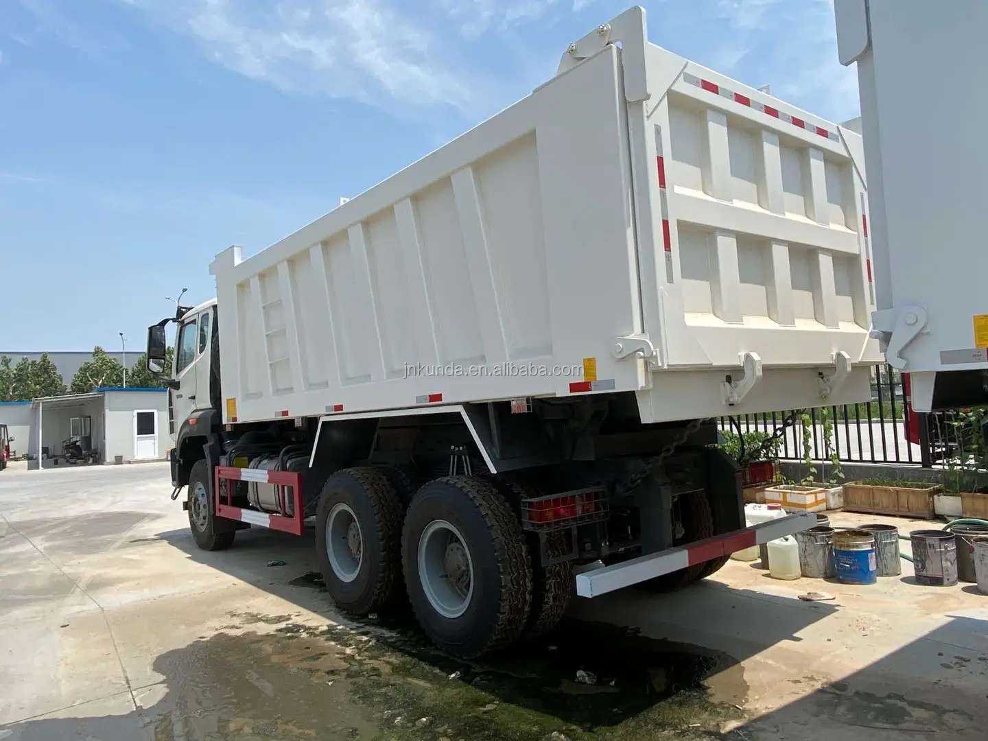 40 Ton Sand Tipper Truck Crane Tipper Truck - Buy 40 Ton Sand Tipper ...