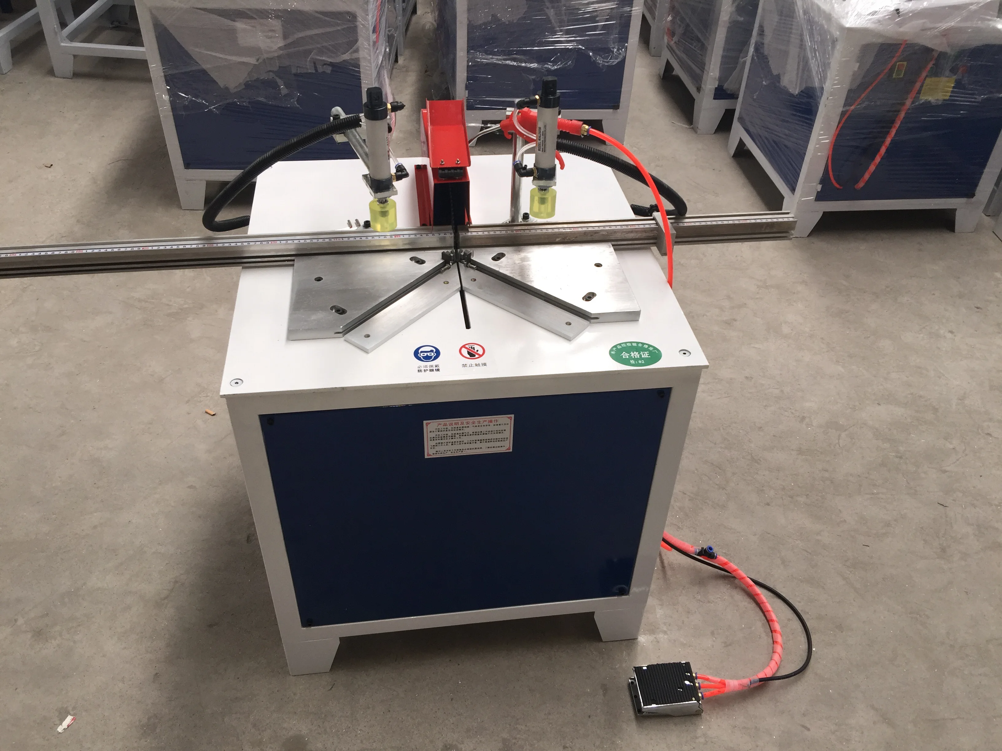 45 Degree Aluminum Corner Angle Cutting Machine Aluminium Notching ...